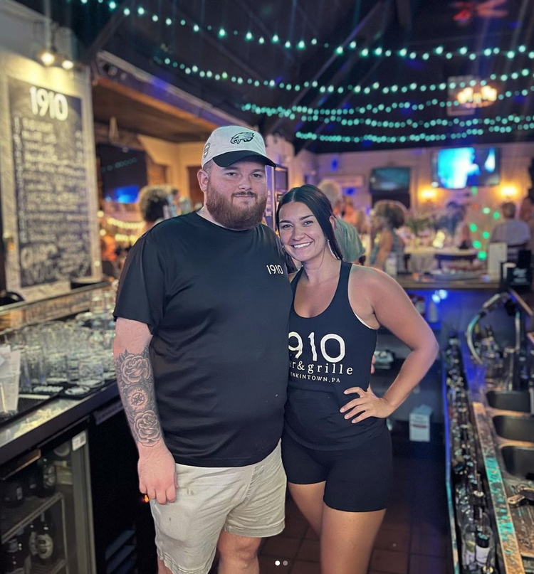 1910 Bar & Grille
