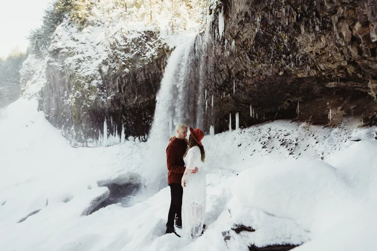 Winter Wonderland // Frozen Waterfall // Oregon Vow Renewal — The Lens ...