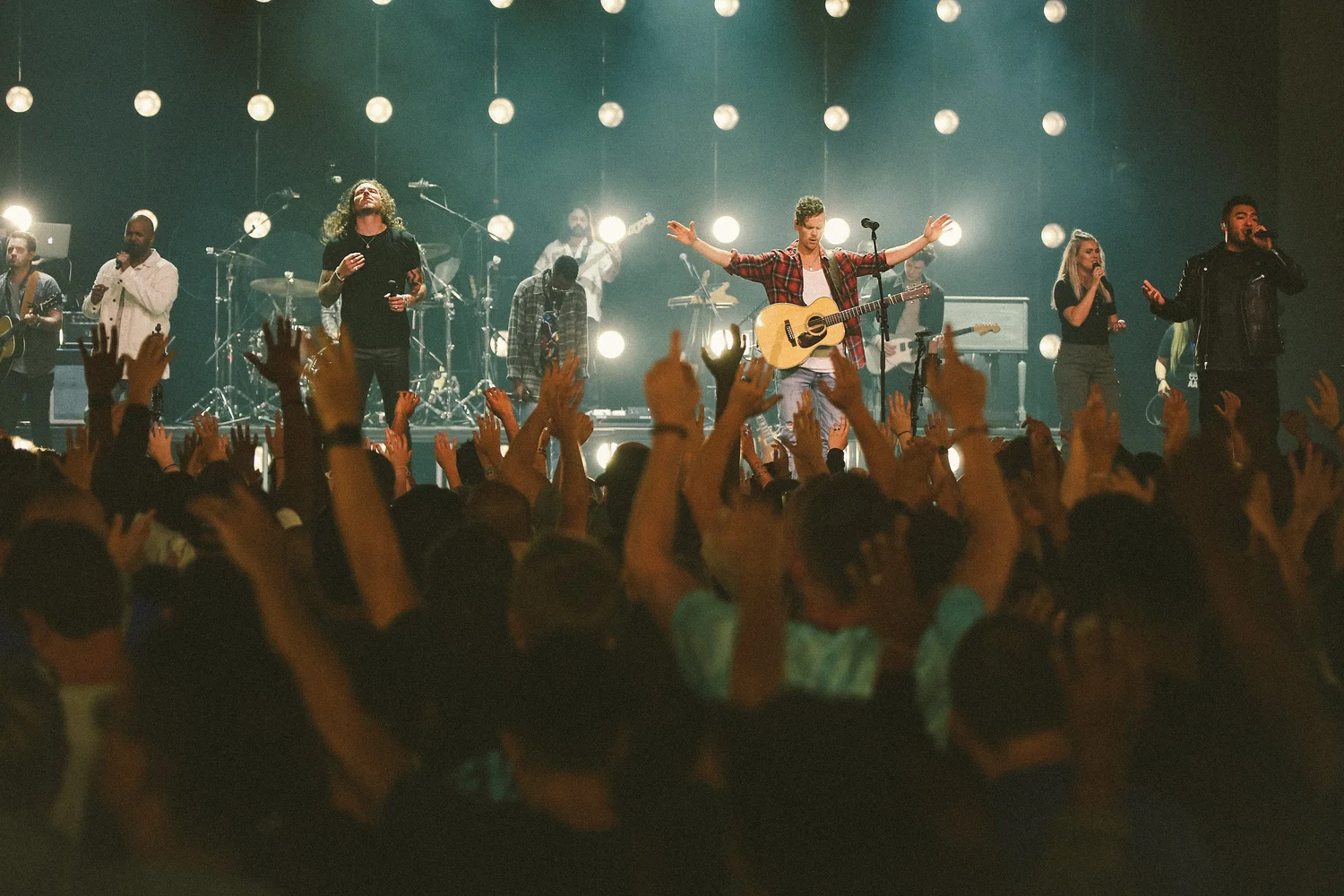 Elevation Worship | Artist Interview — lead worship well
