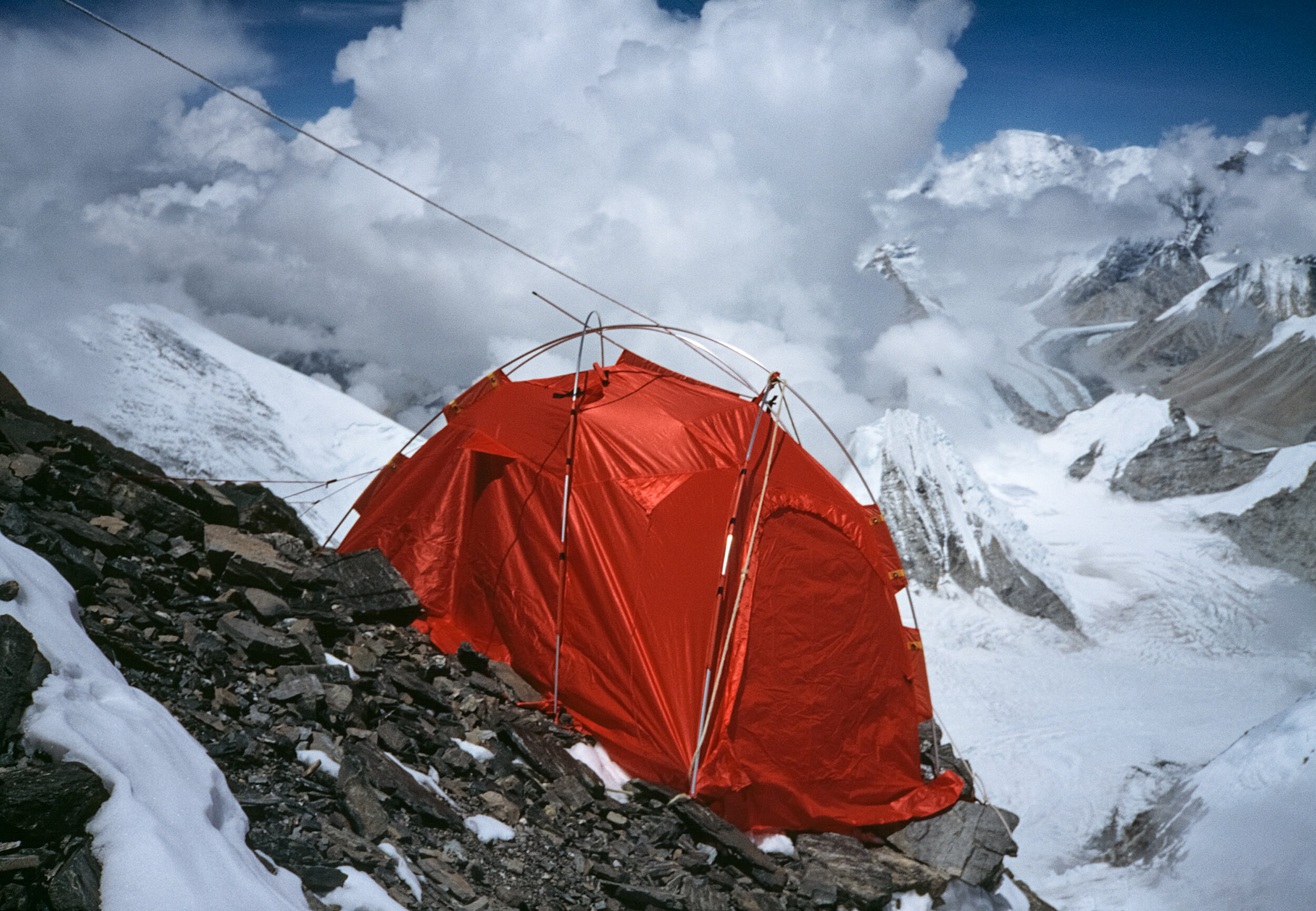 Helga Hengge - Kontakt — Helga Hengge Speaker / Author / Mountaineer