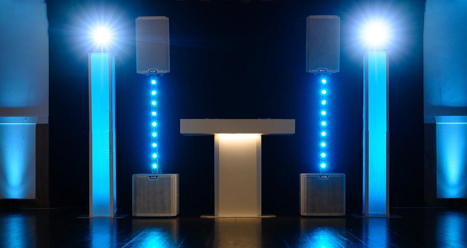 Our flagship package, combining a stunning setup with an awesome DJ ...