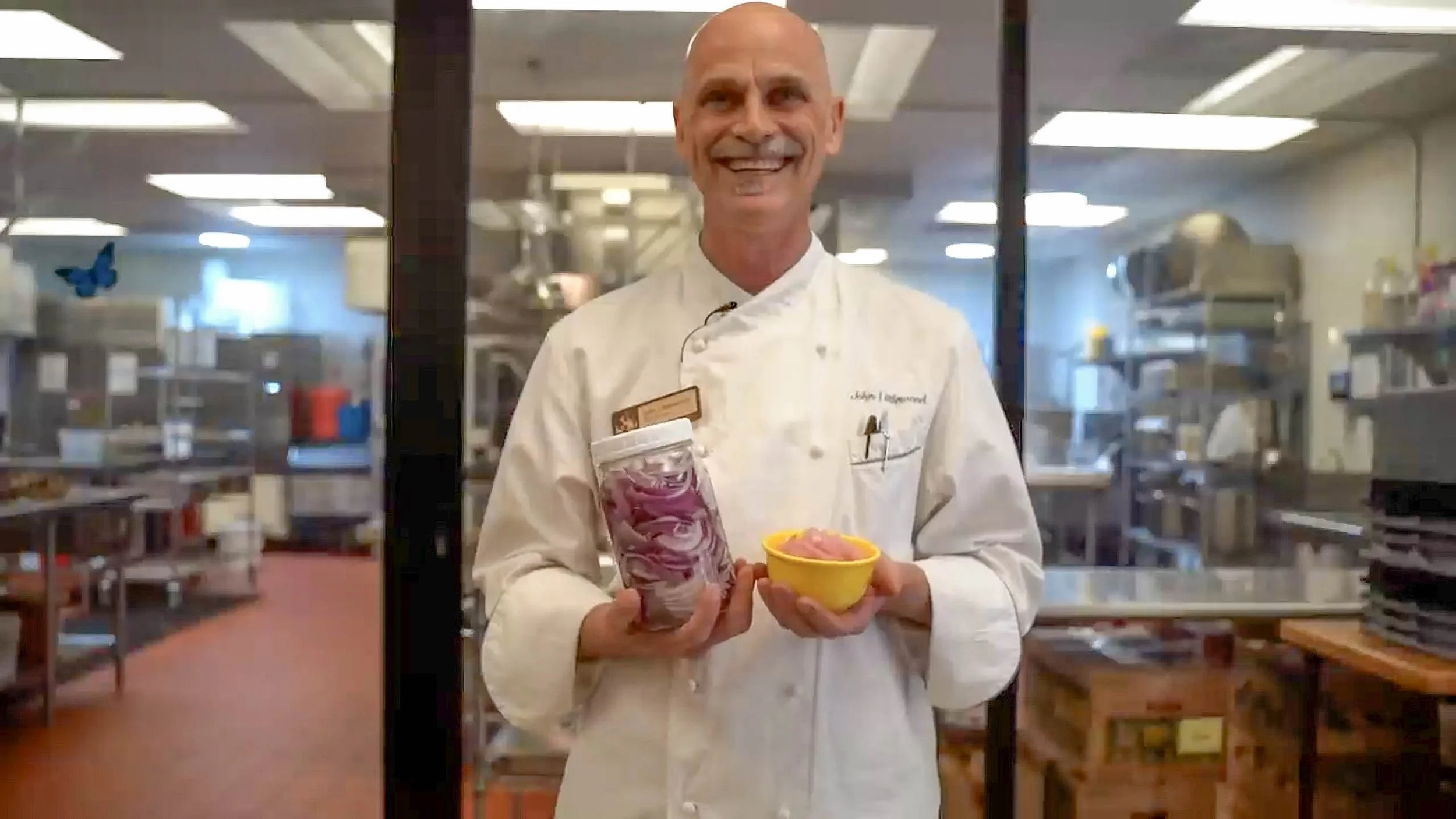 A Simple way to Boost Your Gut Health: Fermented Red Onions — Ceres ...