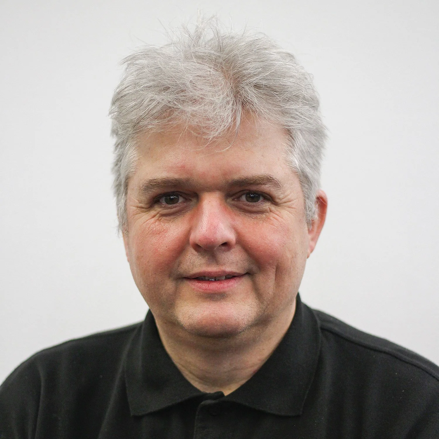 Ihre Ansprechpartner — ZWH Swiss AG