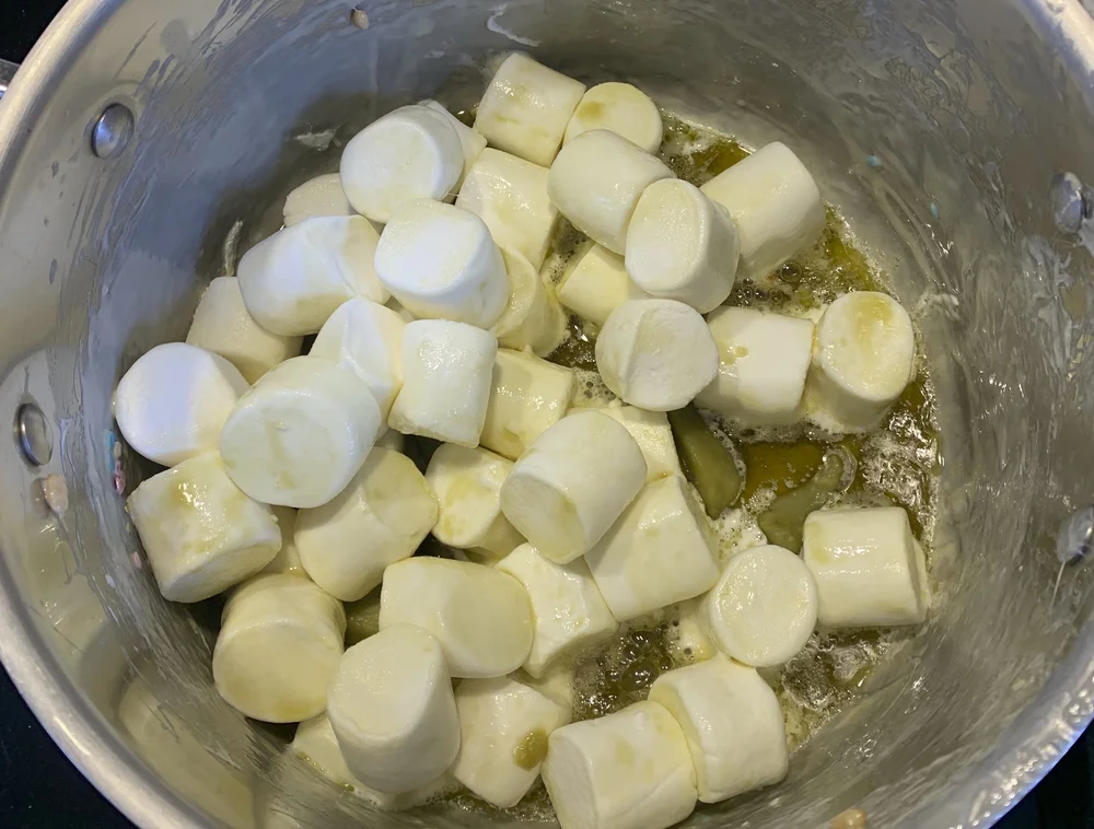 cannabis infused rice crispy treats — becca's extra edibles