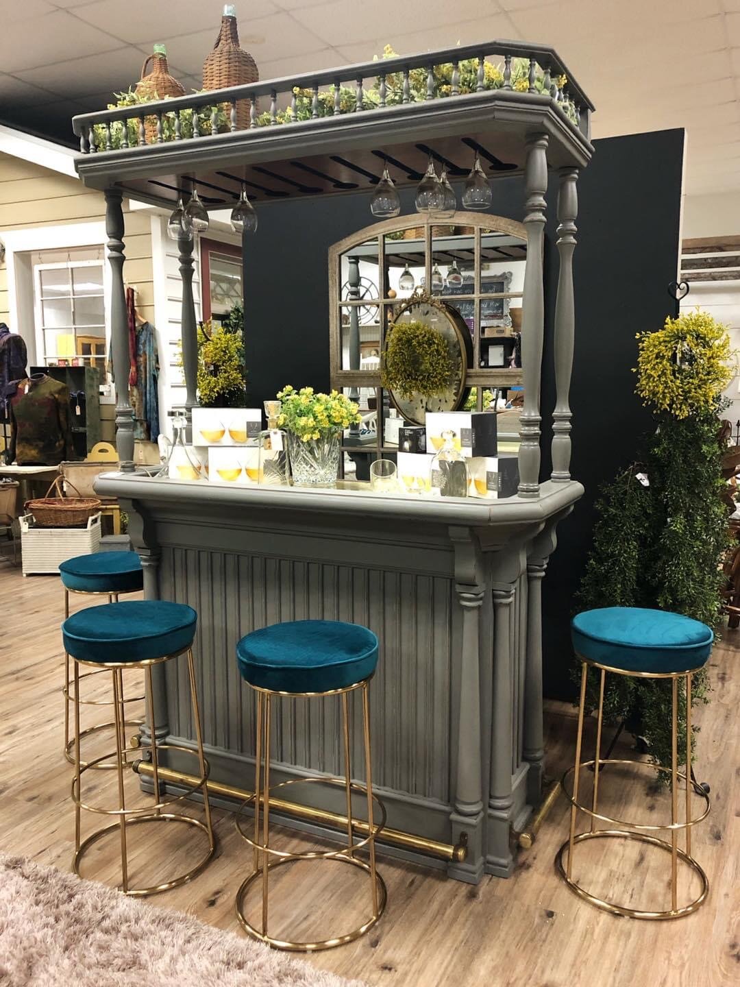 GALLERY — VINTAGE 61 STOREHOUSE