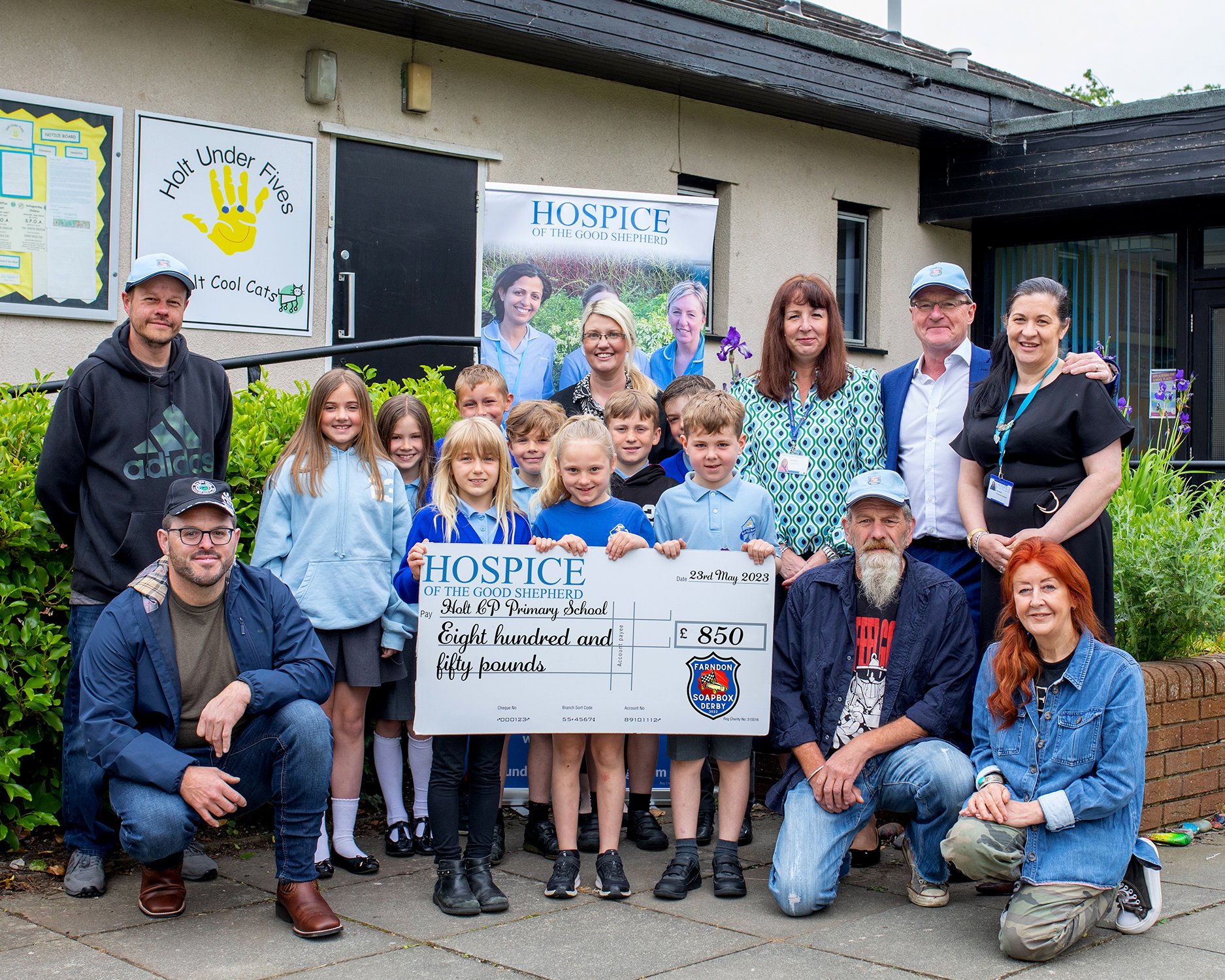HOLT CP SCHOOL receive £850 donation from the Farndon Soapbox Derby ...