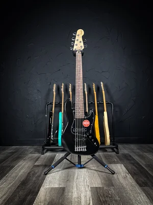 4-String vs 5-String vs 6-String Bass | Bass Guitar Buying Guide ...