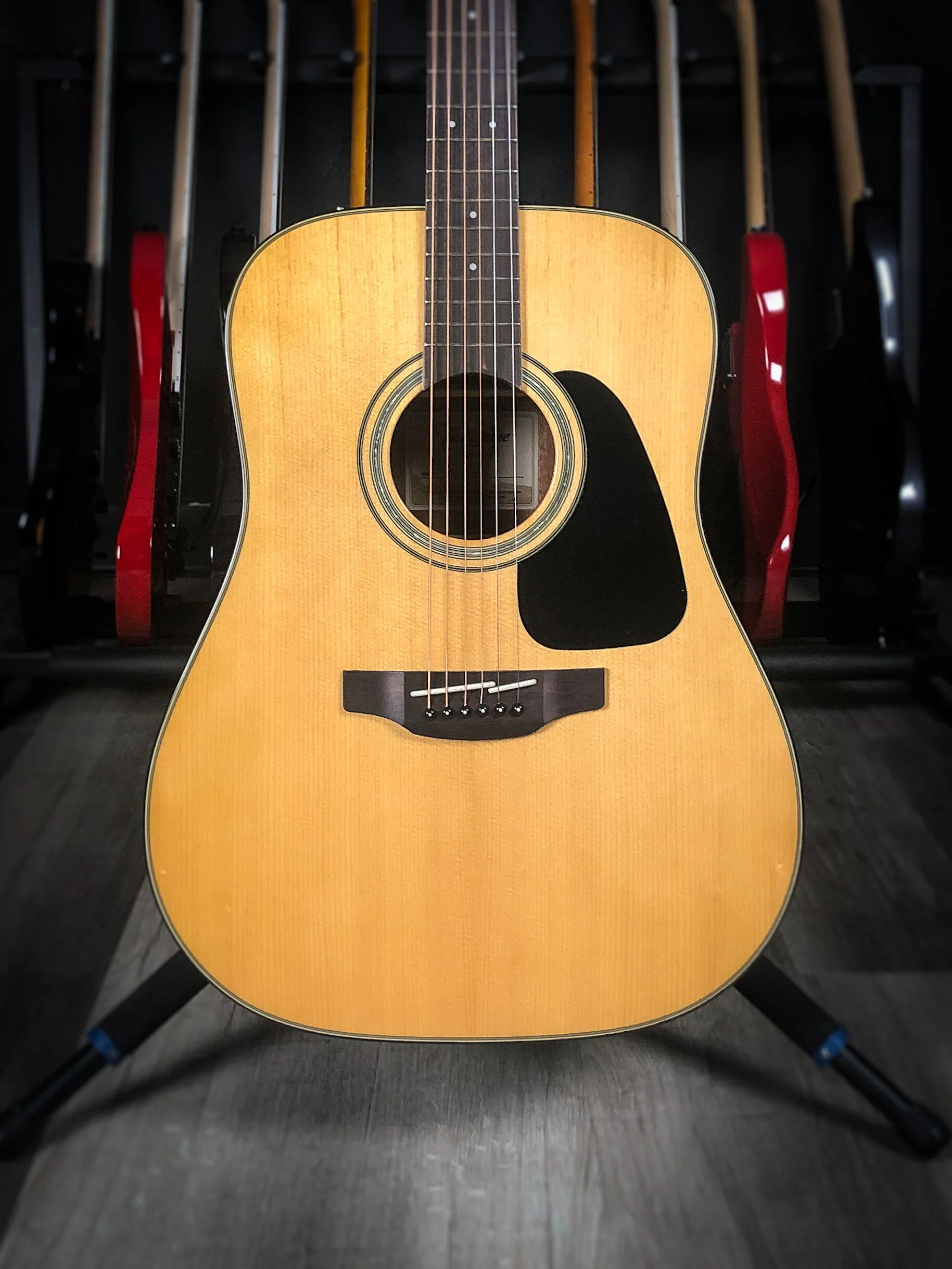 Morris Guitar Company