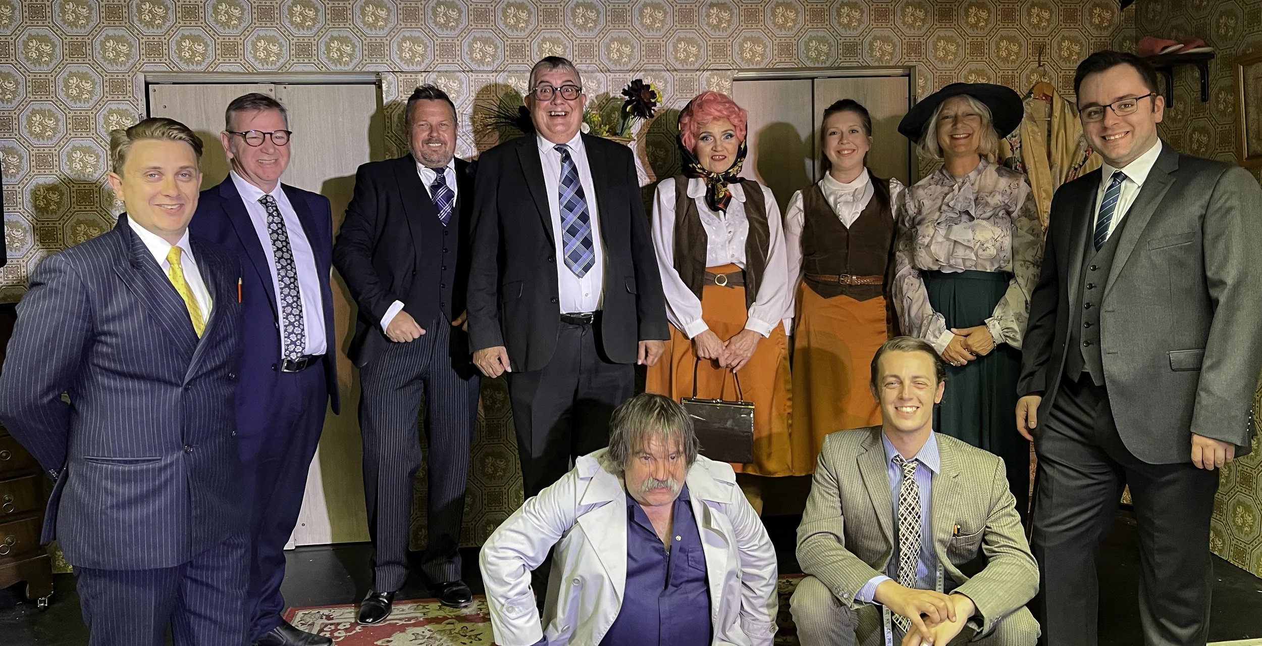 Cast Photo Gallery — BLODS