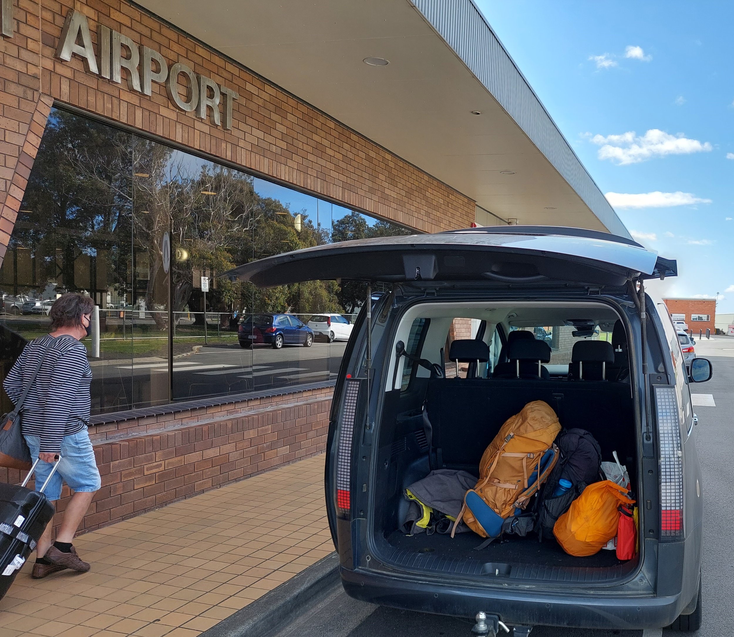 Overland Track Transport — eGuide