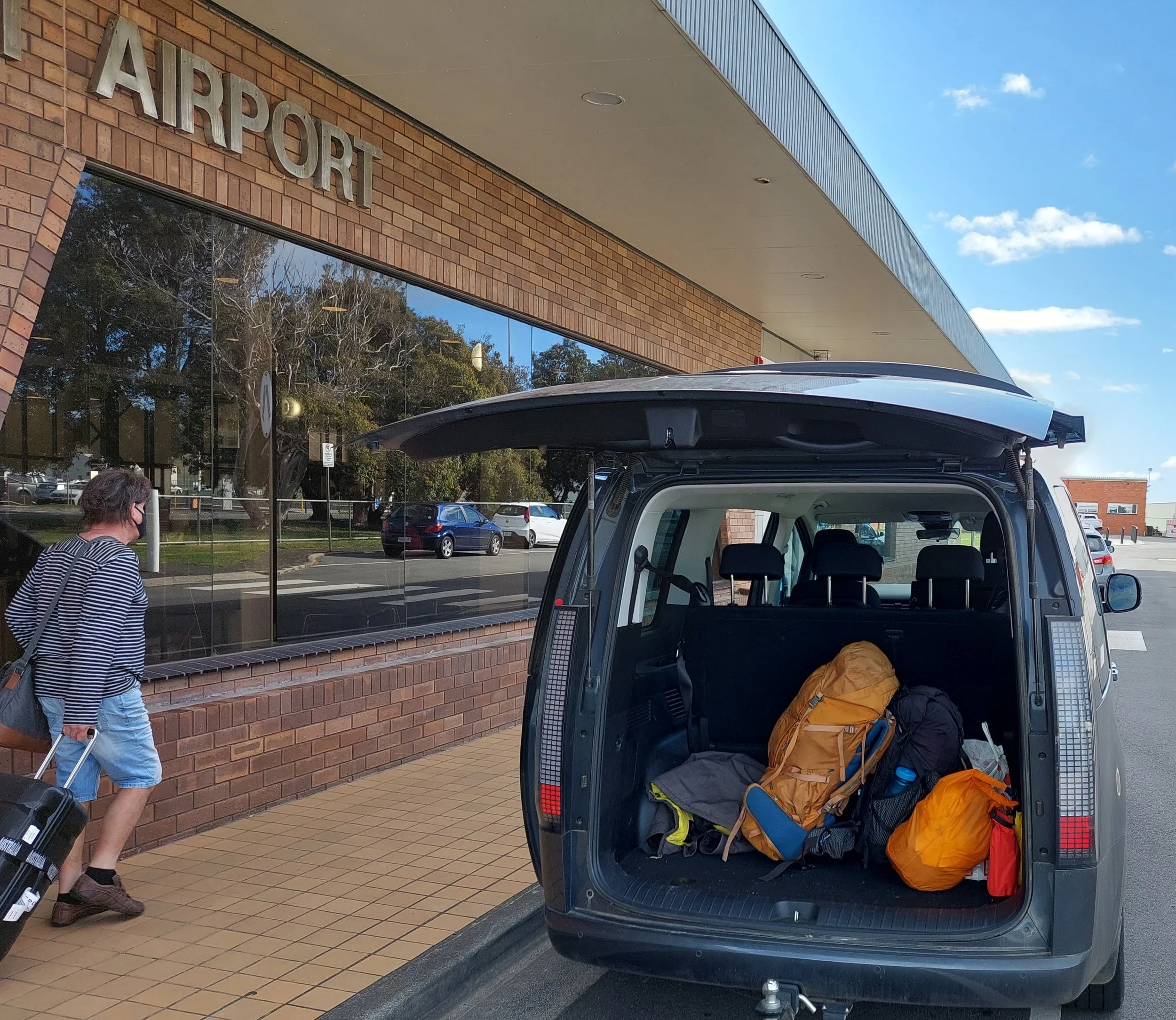 Overland Track Transport — eGuide