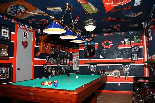 11 Cool Ideas For The Ultimate Chicago Bears Fan Cave! — Nikki Lo