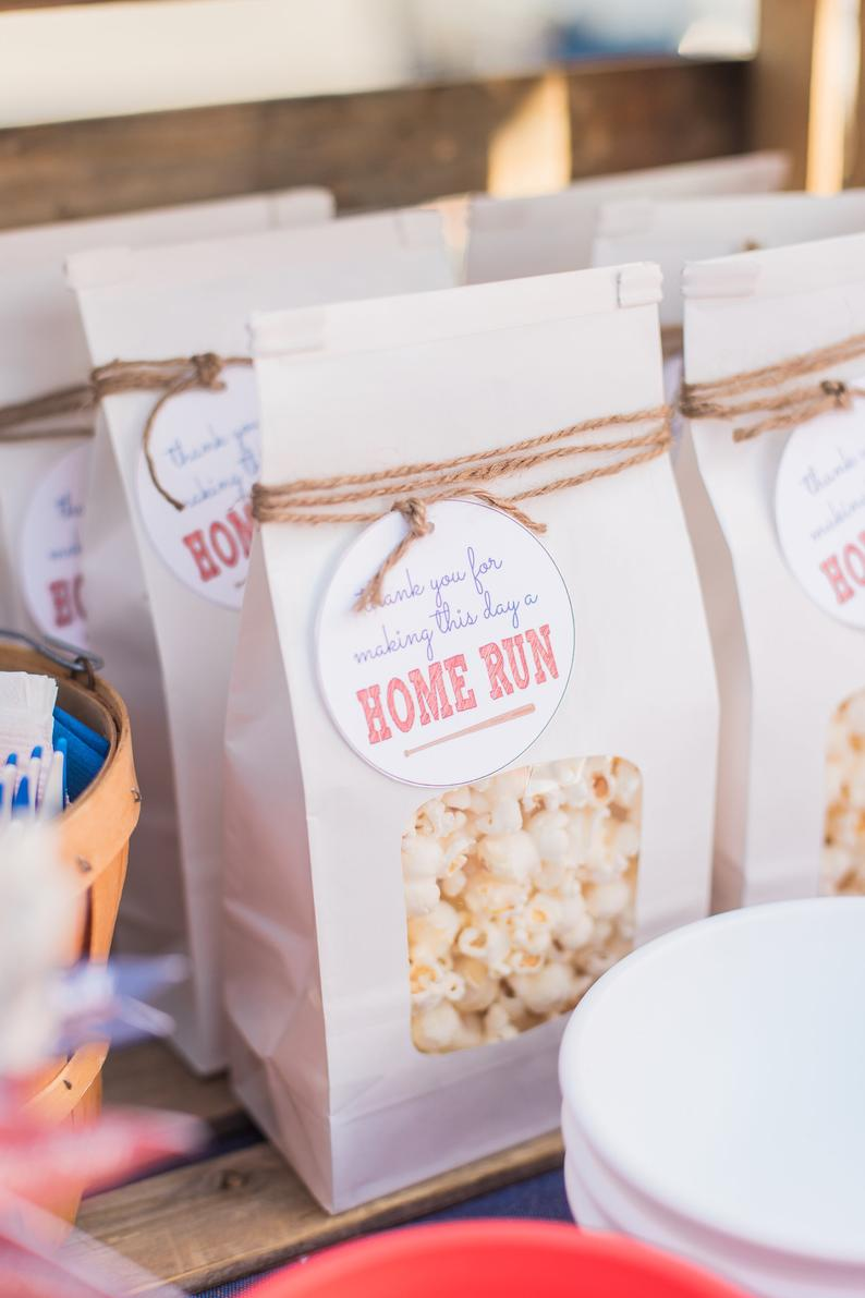 40+ Ideas To Throw The Perfect Baseball Tailgate Party! (Best Decor ...