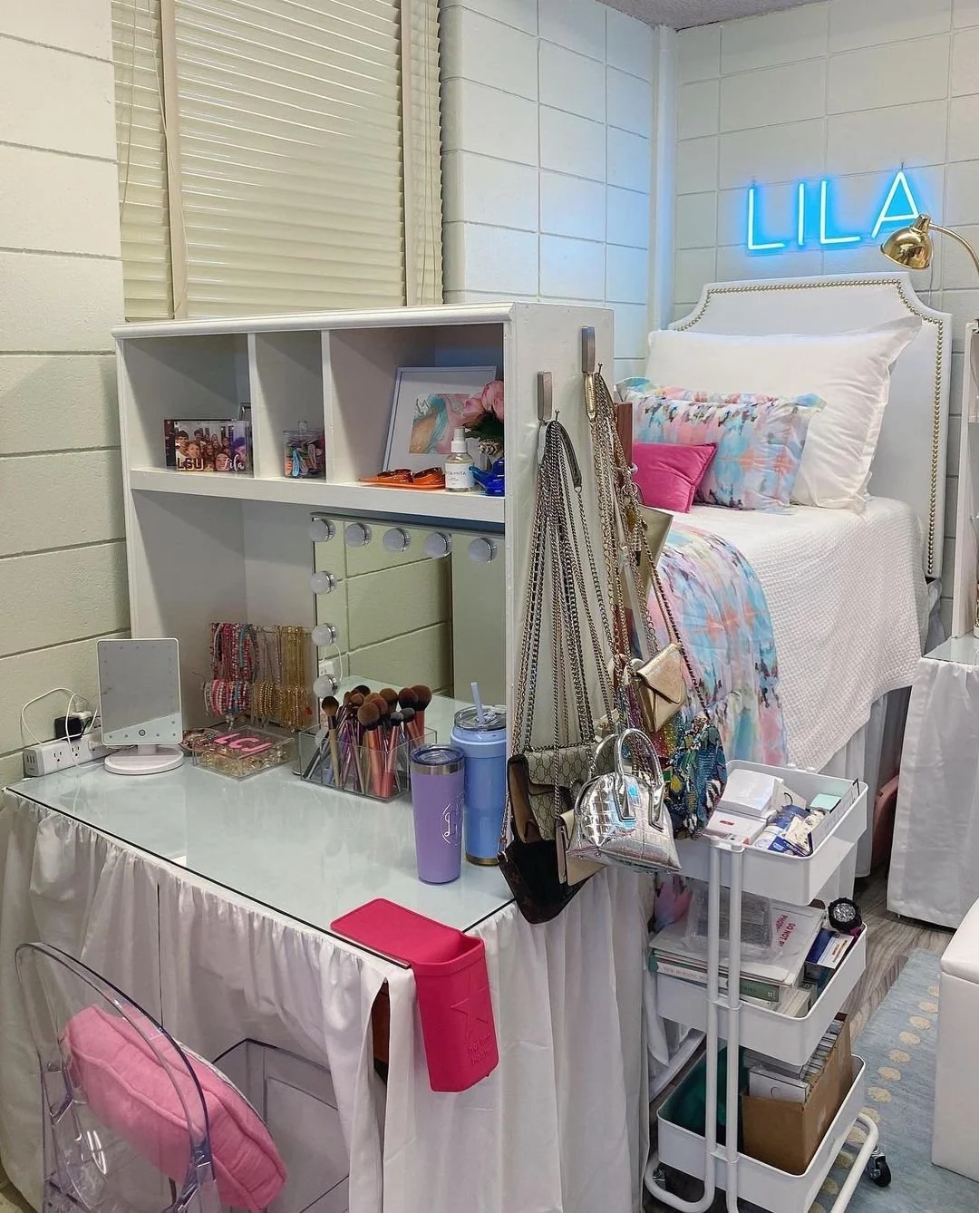 Tour A Dreamy Quad Dorm Room With Cozy Clubhouse Vibes — nikki lo