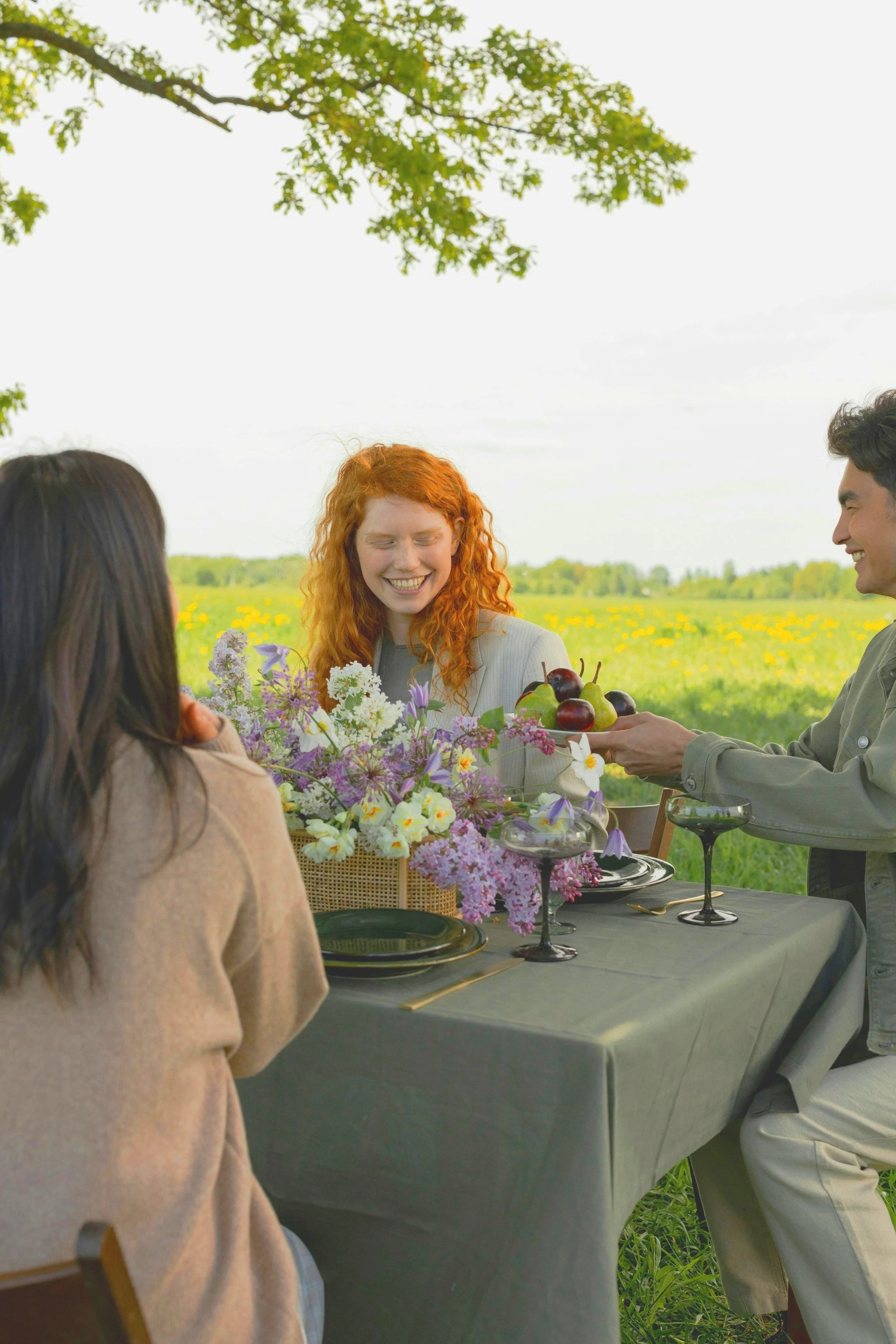12 Easy & Affordable Garden Party Ideas (That Still Look AMAZING ...