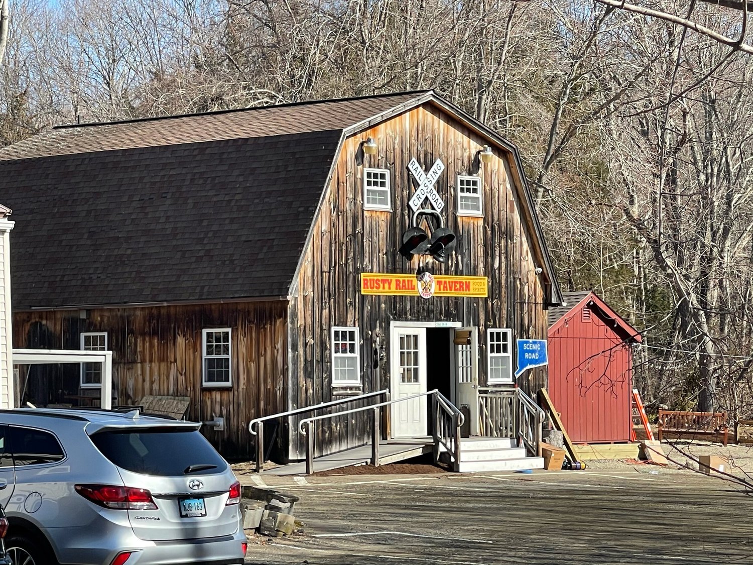 Rusty Rail Tavern | Pub Fare & Bar Deep River, CT