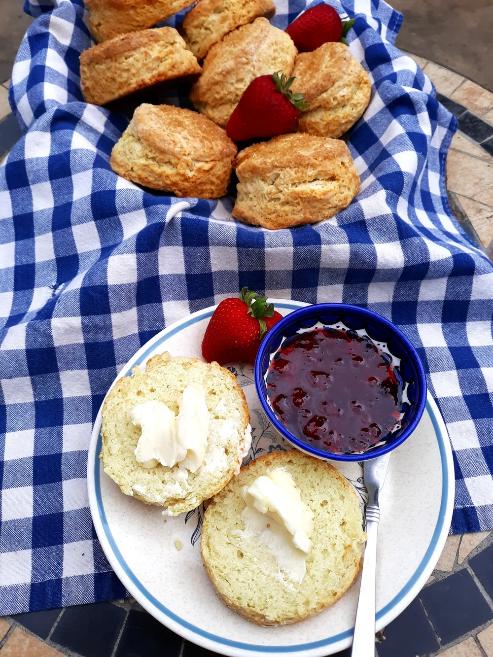 Best Biscuits -Top Hat — Persnickety Panhandler