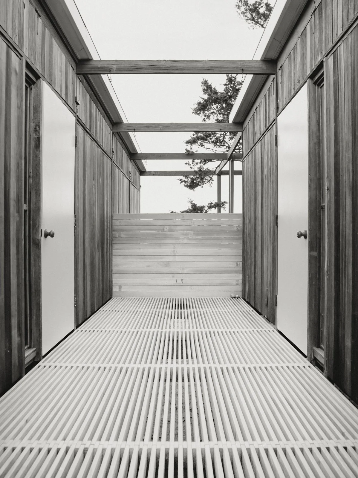 MCM Architecture / The Hatch Cottage — Bauhaus New England - Portraits ...