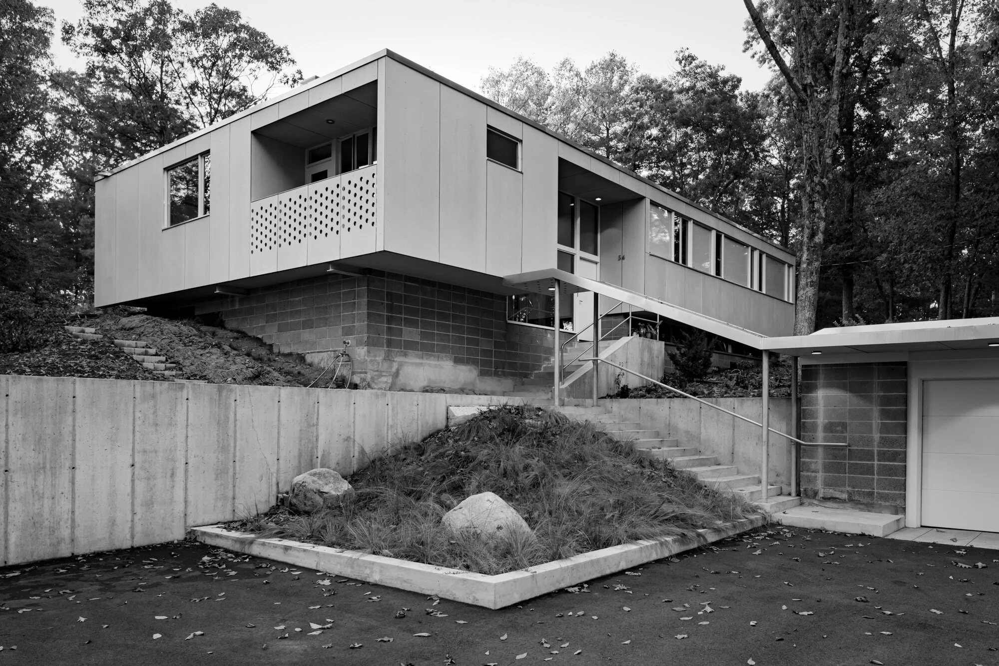 Lexington, MA — FORM and LANDSCAPE - Bauhaus in New England