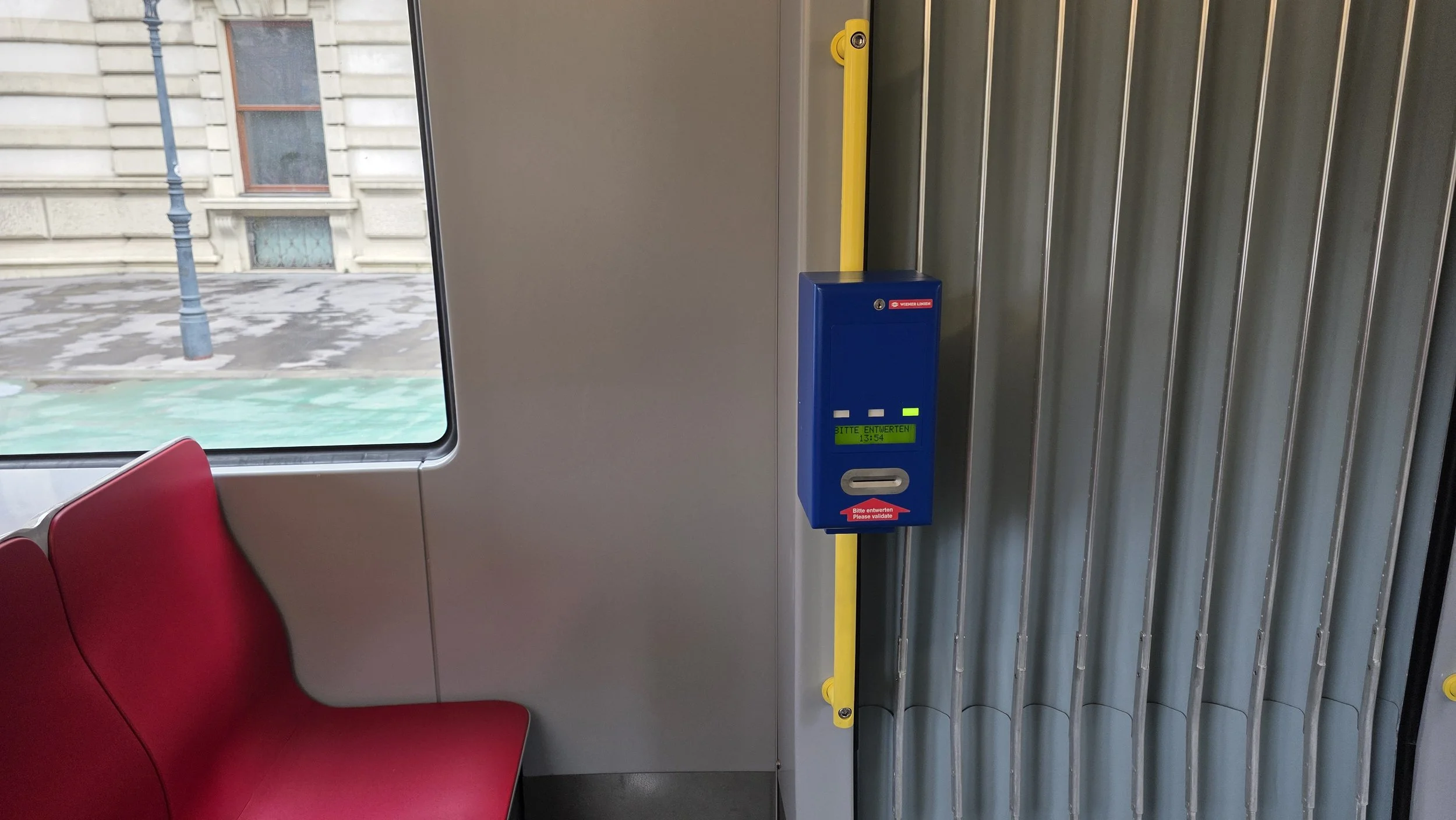 How to Validate Your Ticket for Vienna’s Public Transport — Grete Walz ...