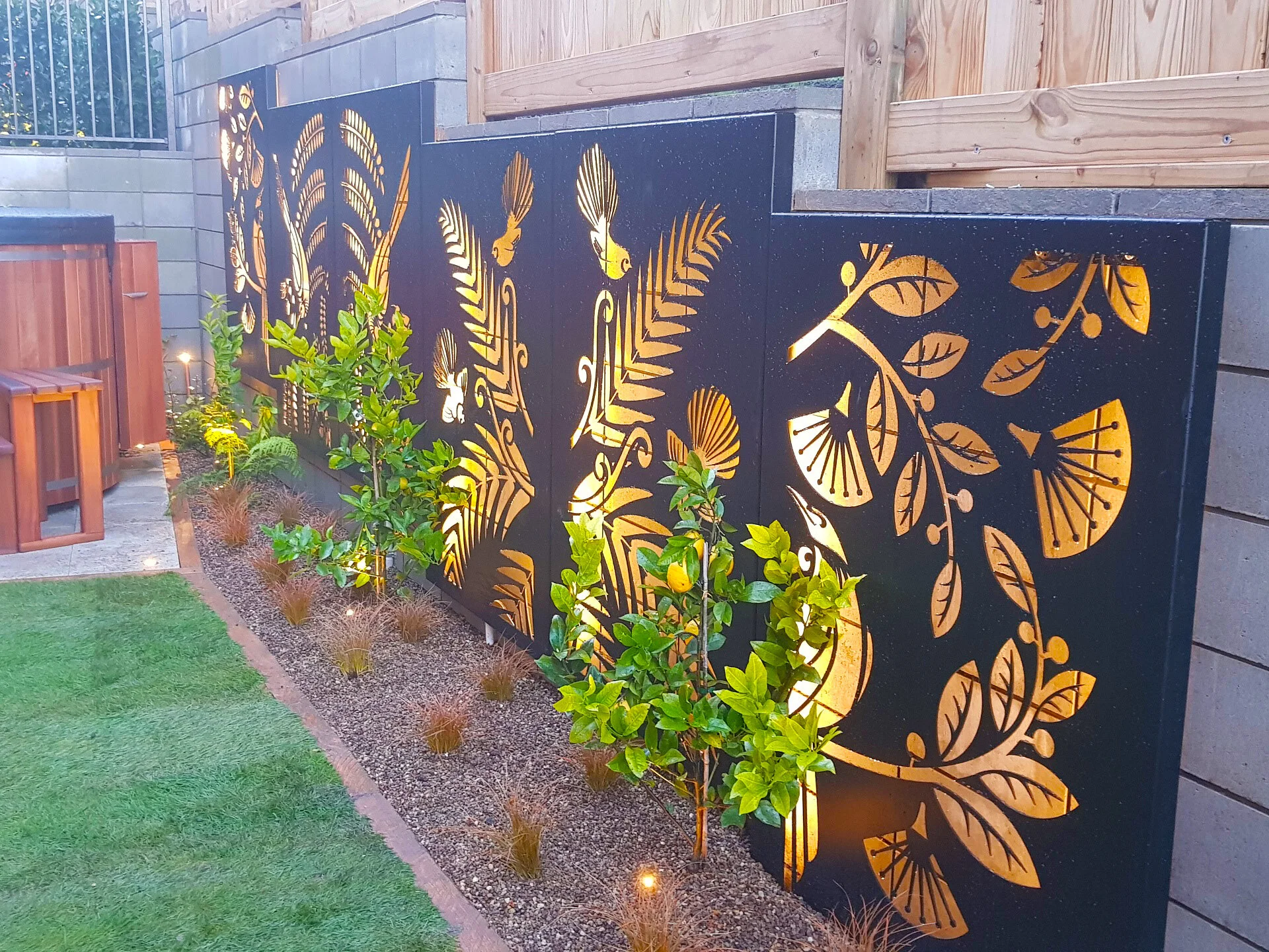 Designer Art Screens - Outdoor Garden Art Aluminum Screen Panels ...