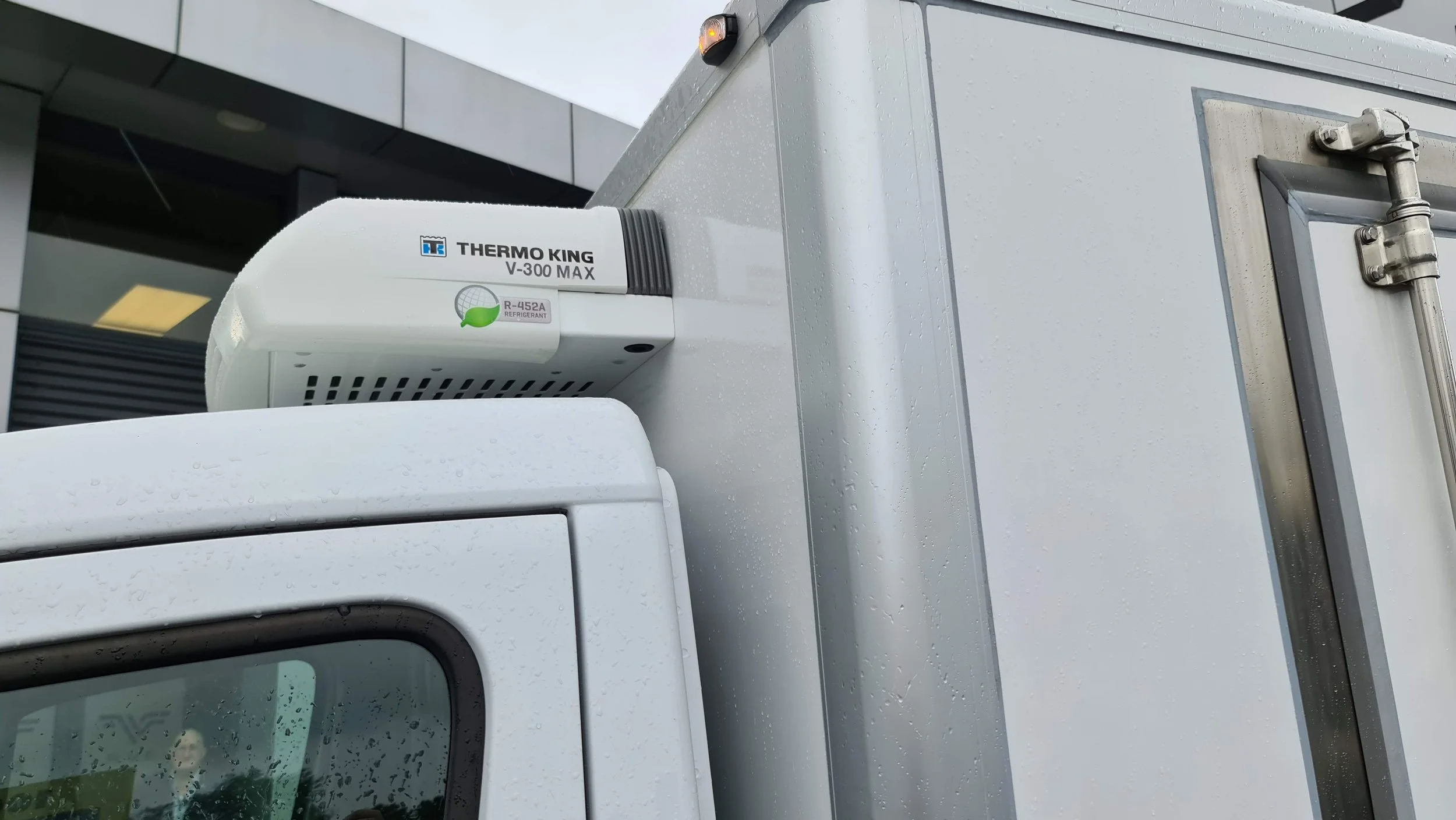 MERCEDES — COOL BOX NZ