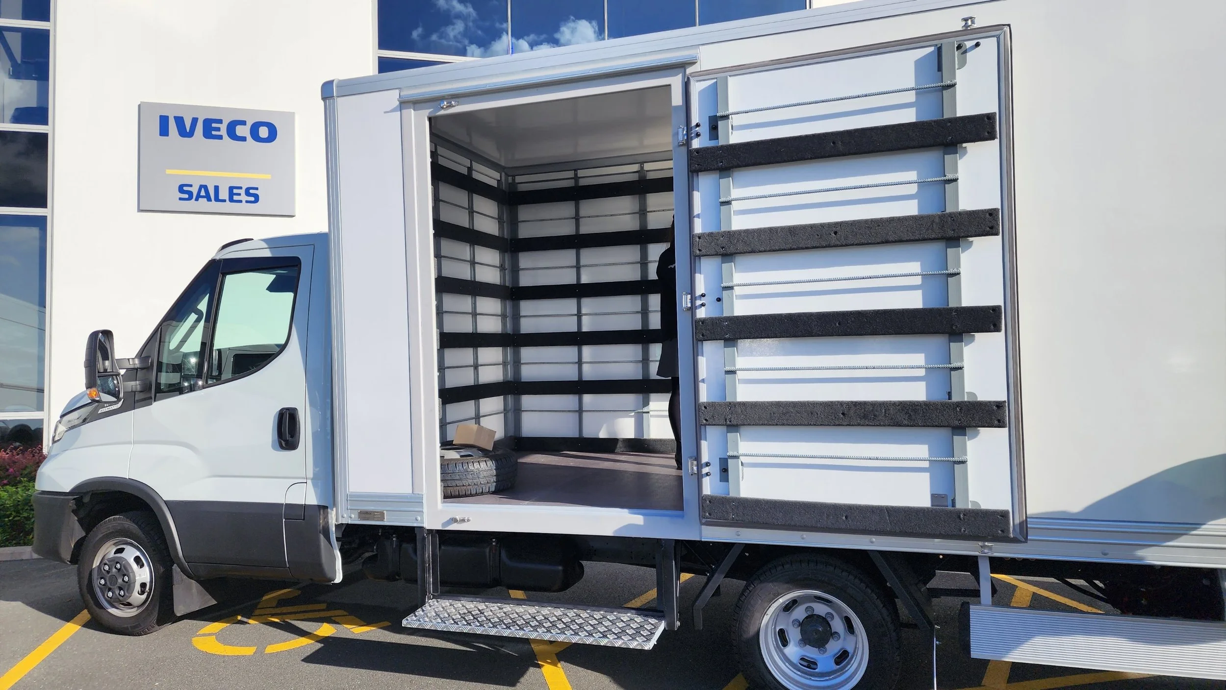 TRUCK COOL AND DRY BOX — COOL BOX NZ