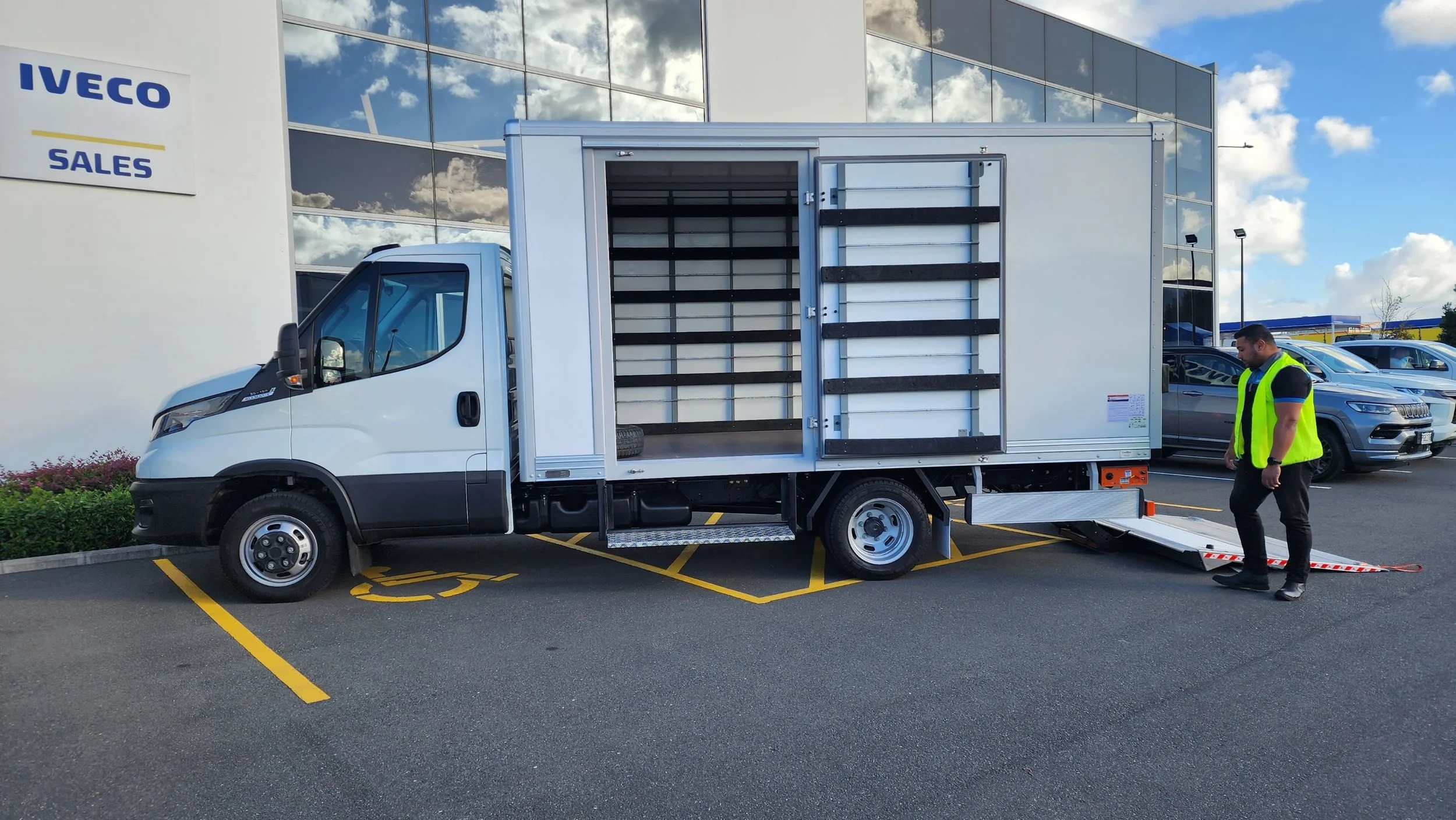 TRUCK COOL AND DRY BOX — COOL BOX NZ