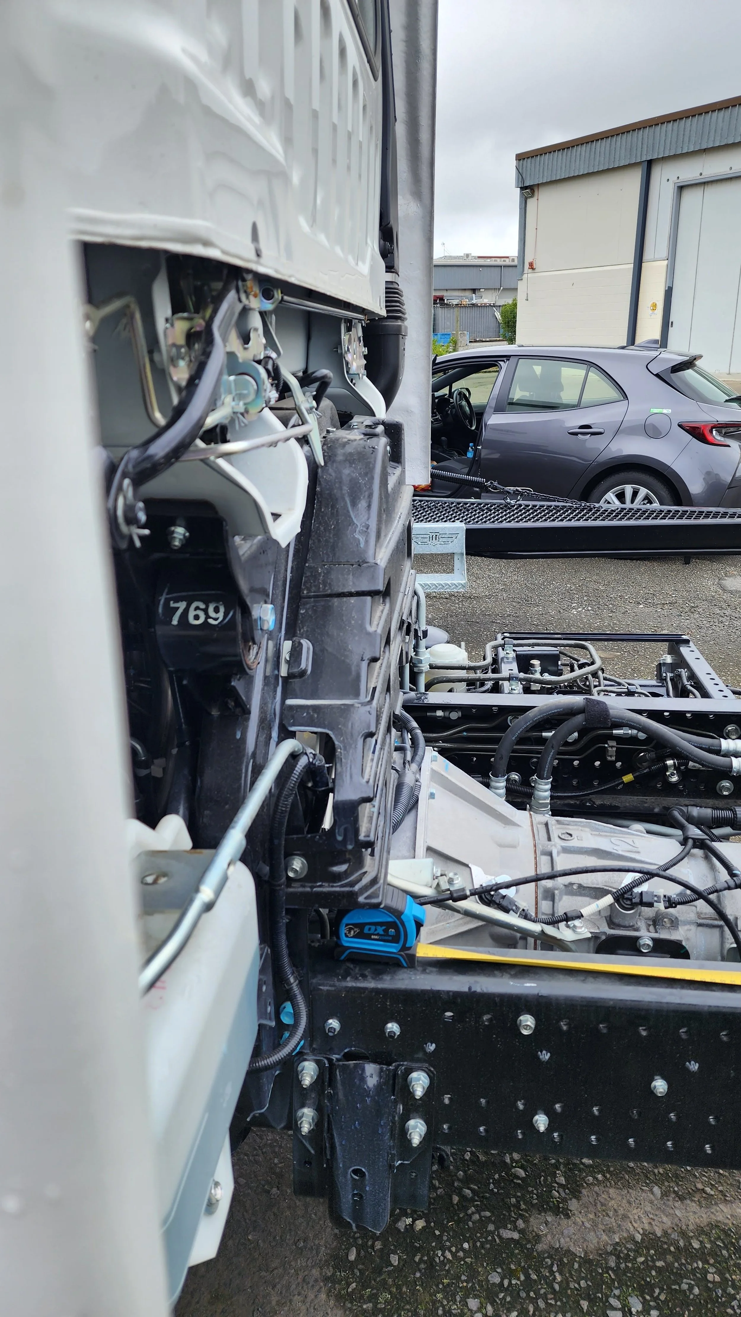 Isuzu FSR700-650 L Chassis — COOL BOX NZ