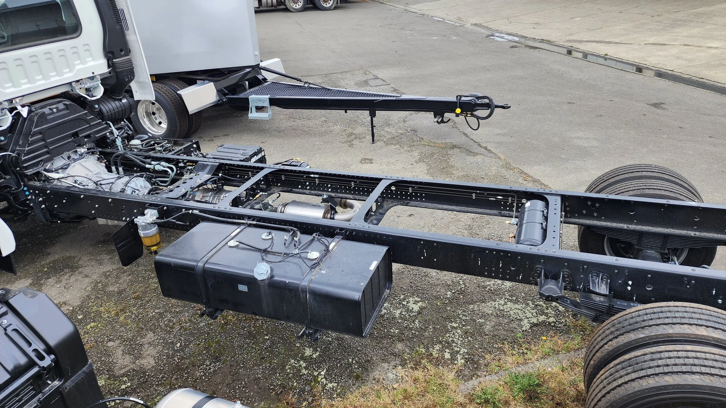 Isuzu FSR700-650 L Chassis — COOL BOX NZ