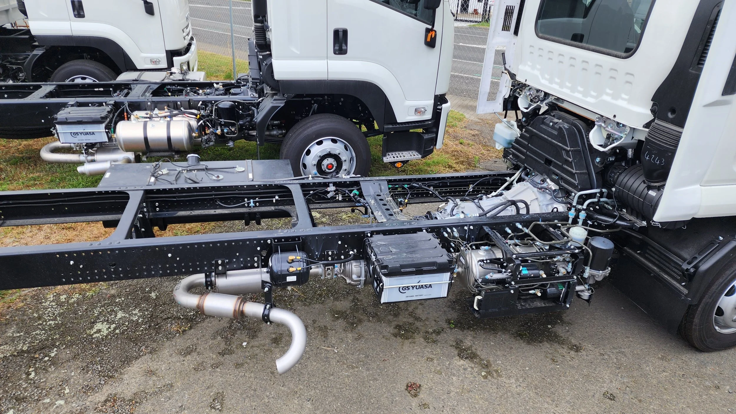 Isuzu FSR700-650 L Chassis — COOL BOX NZ