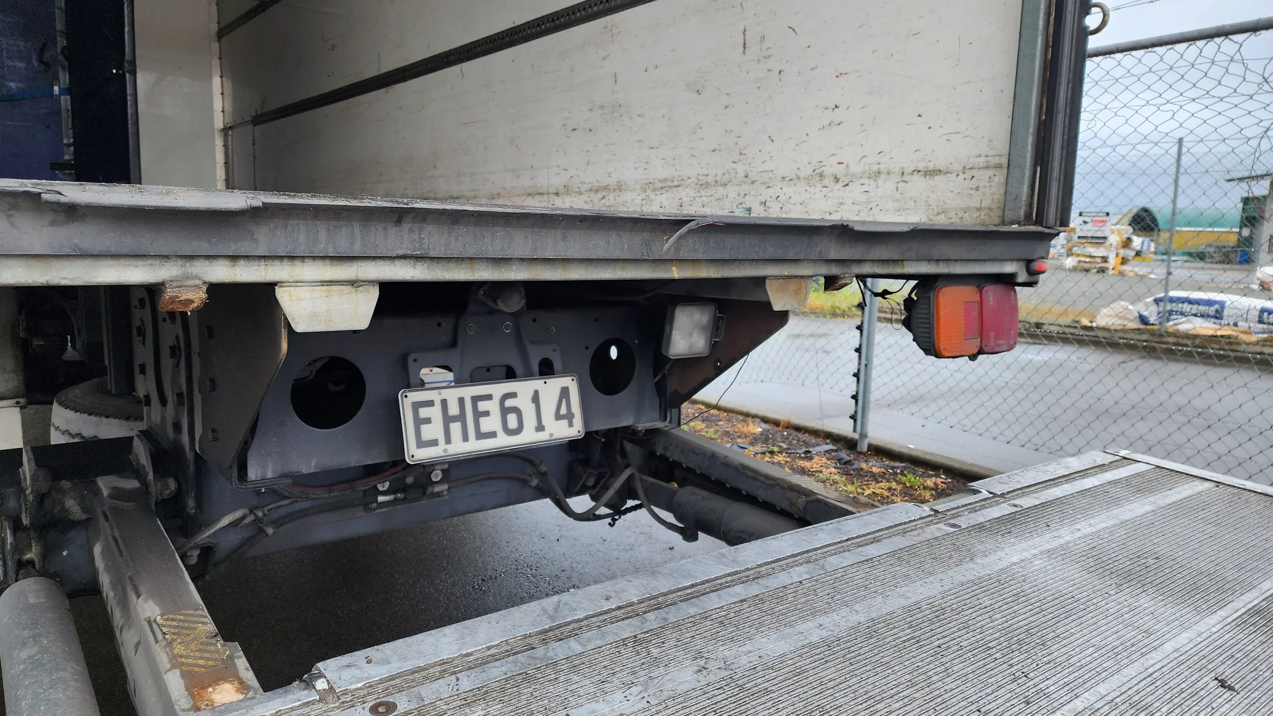 Isuzu FSR700-650 L Chassis — COOL BOX NZ