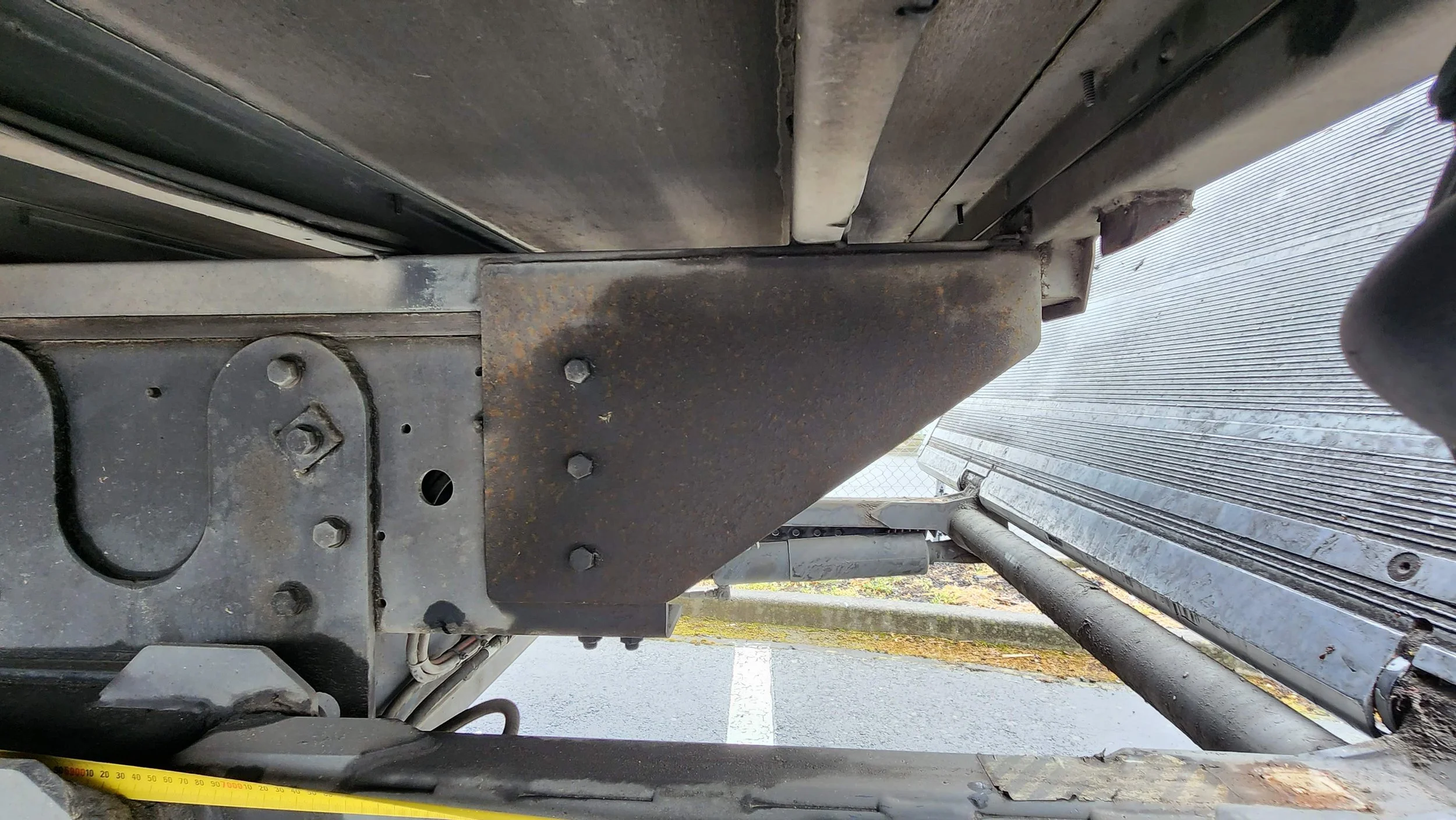 Isuzu FSR700-650 L Chassis — COOL BOX NZ