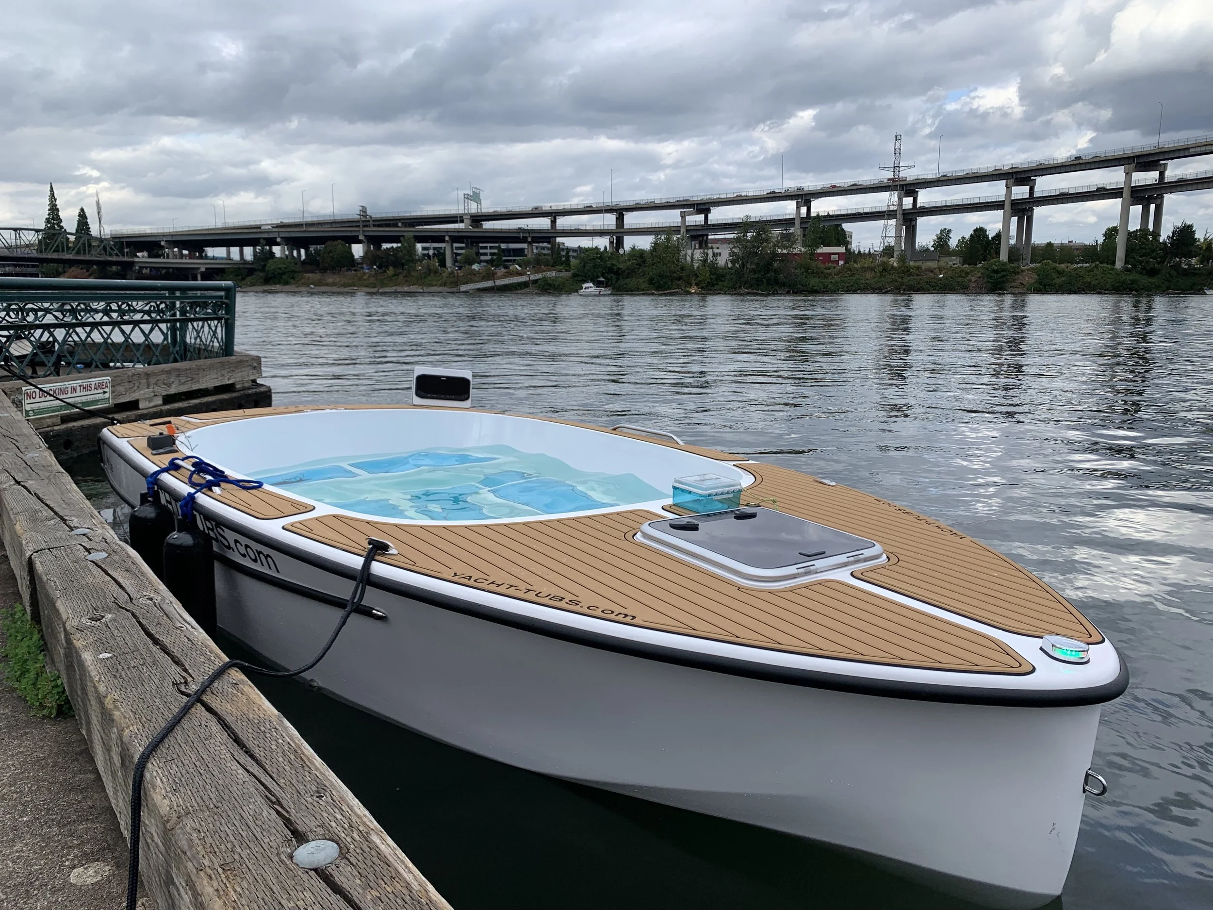 Build — YACHT TUBS