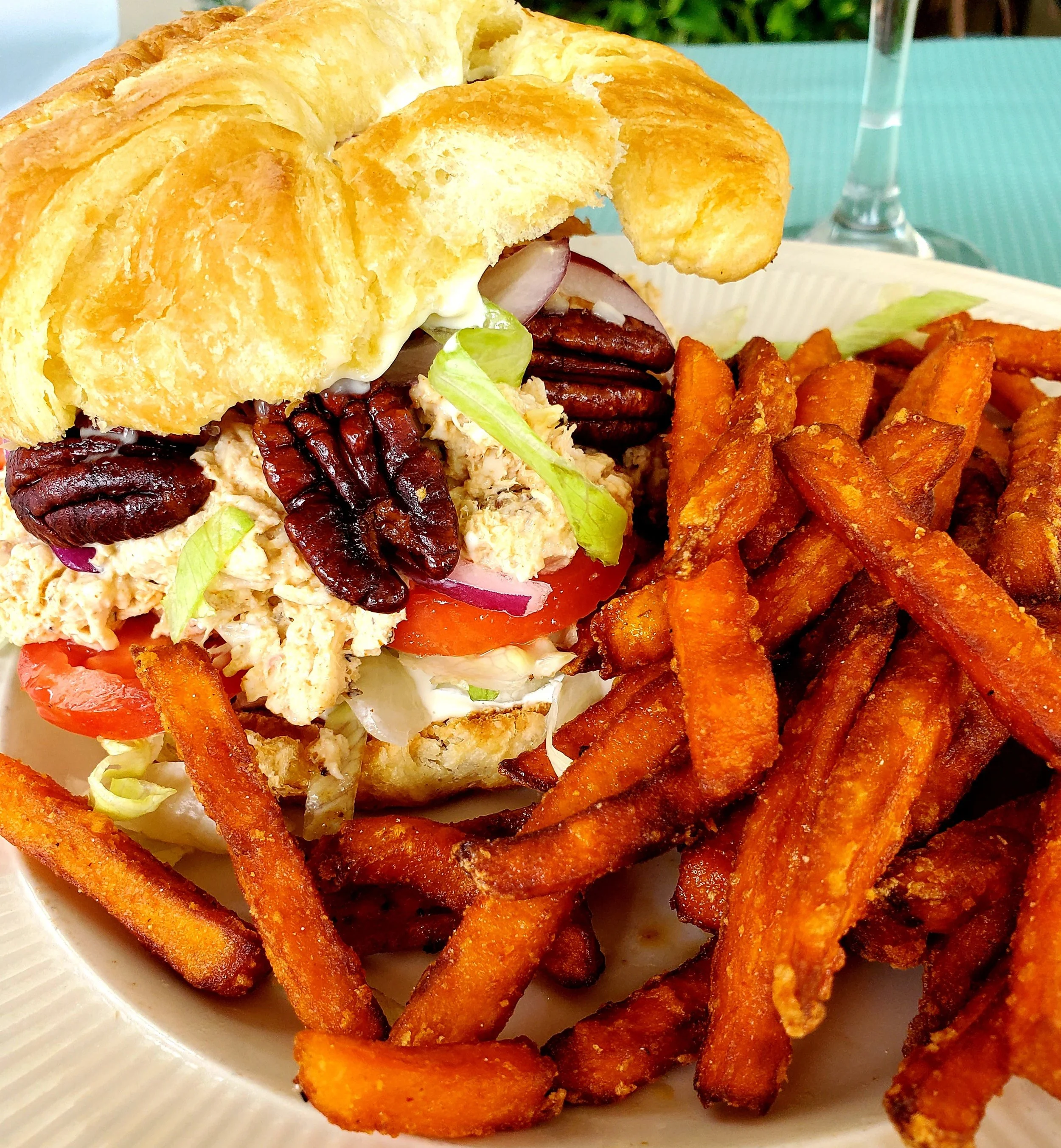 Crazy Pig Southern Kitchen