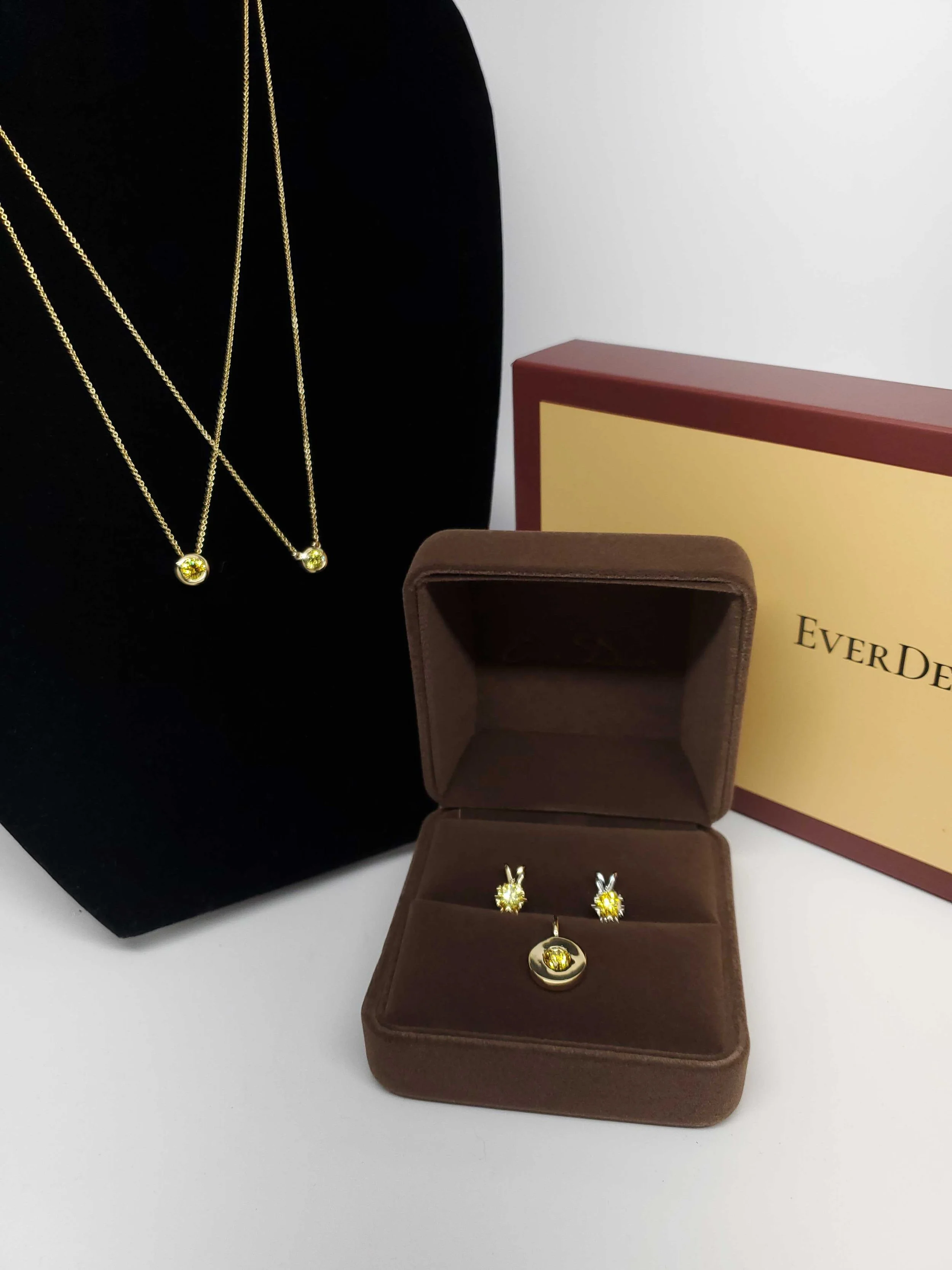 Memorial Diamonds Made From Hair | EverDear™ | Cremation Diamonds from ...