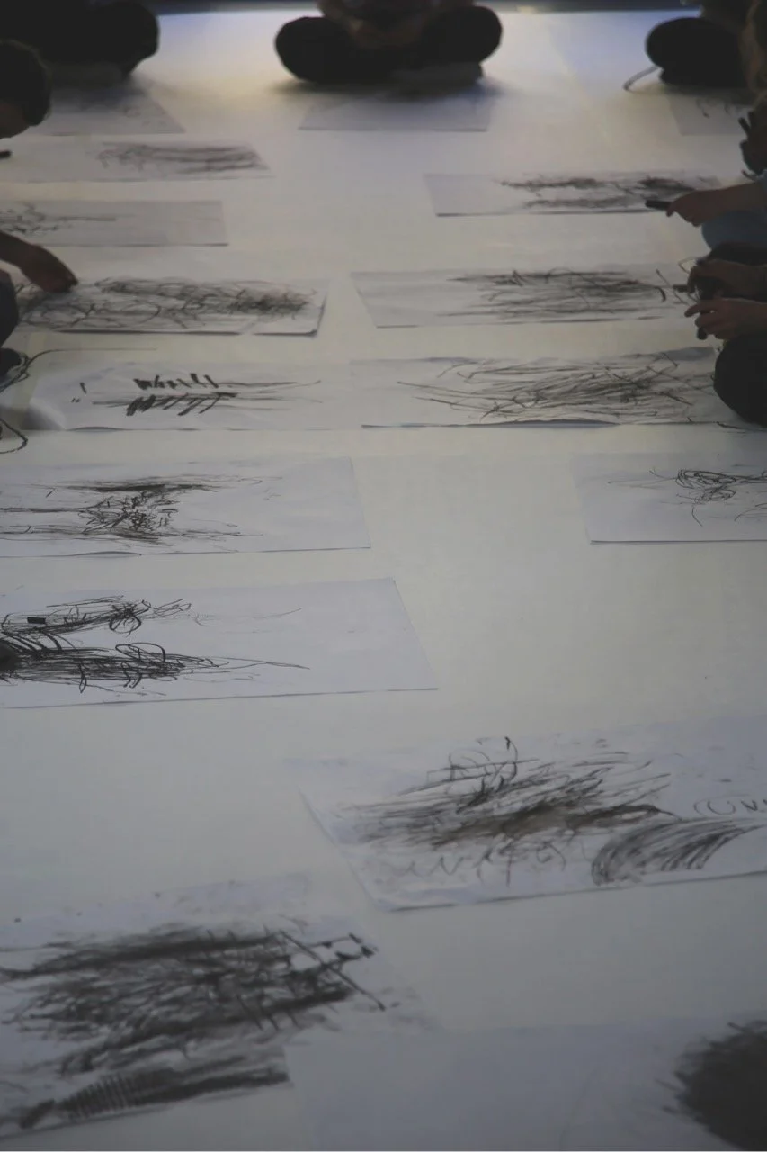 Drawing into the air with Stella Geppert — Ephra.org