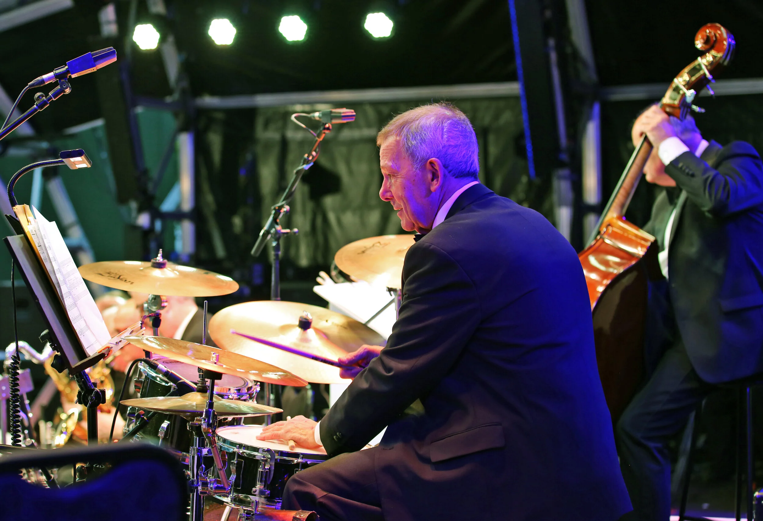 ABOUT US — LP SWING ORCHESTRA