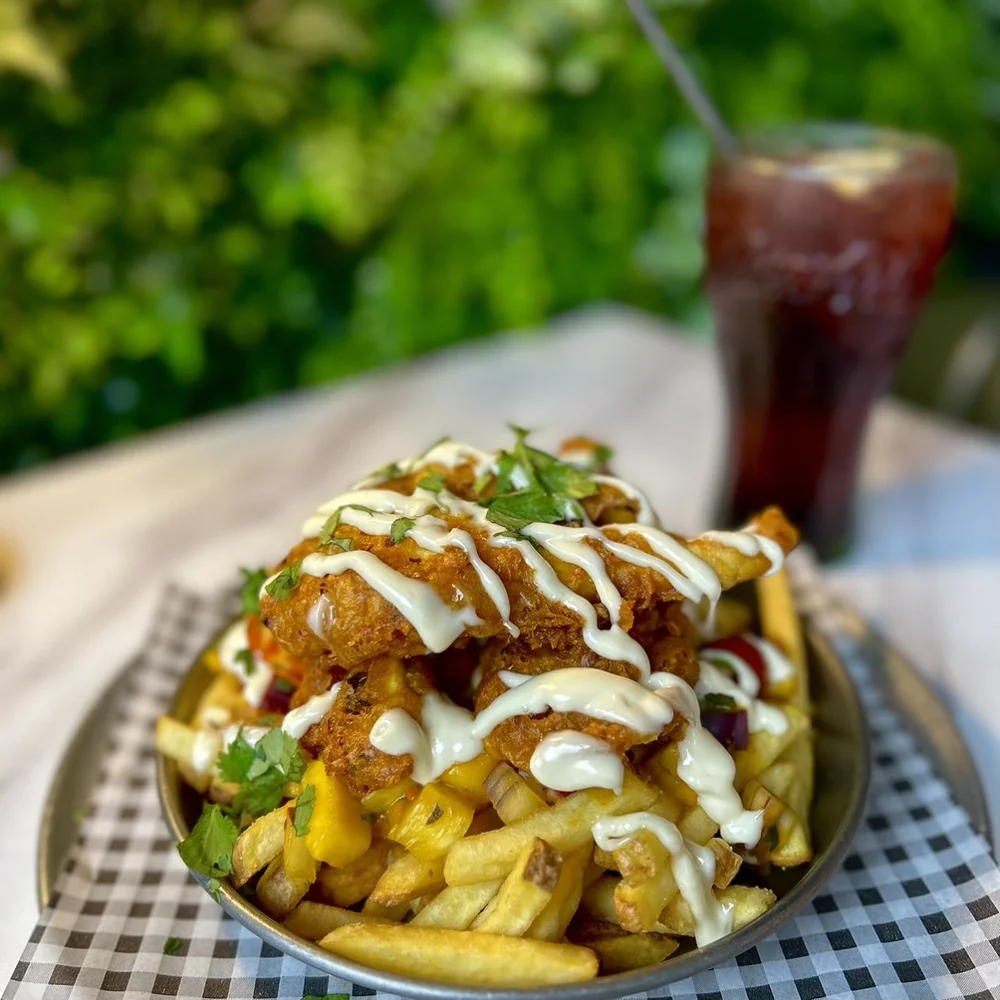 Book — The Giddy Goose Dundee