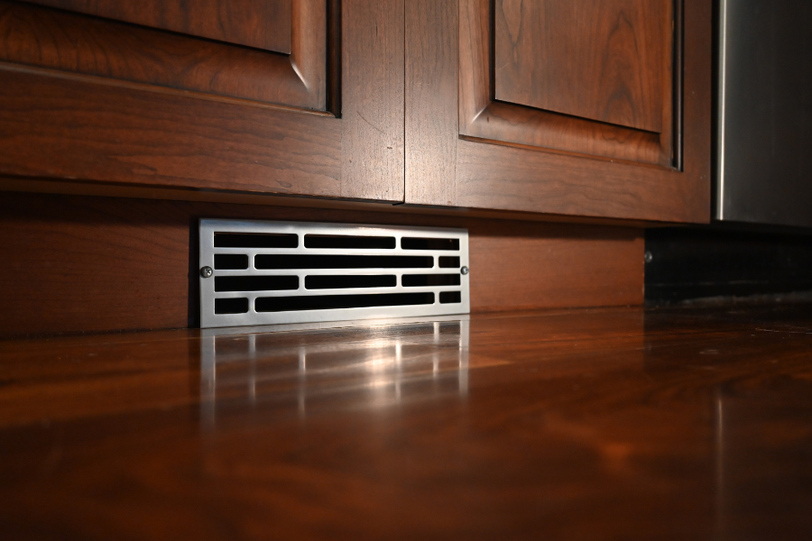 Straight — Top Step Vents