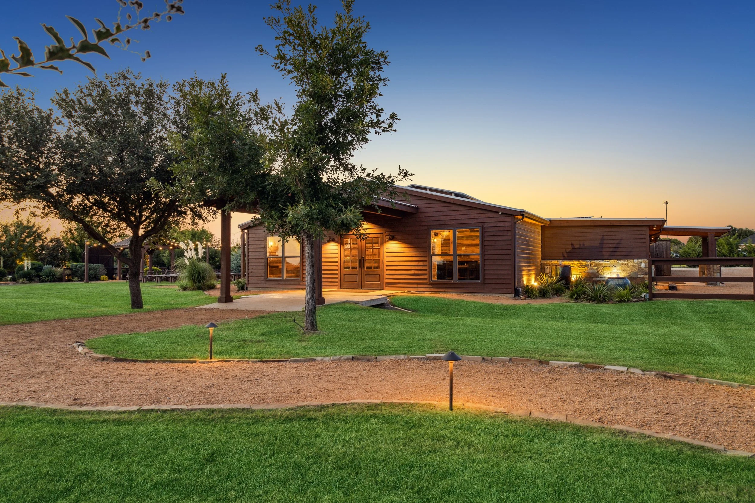 Gallery 3 — The Melissa Barn at HD Ranch