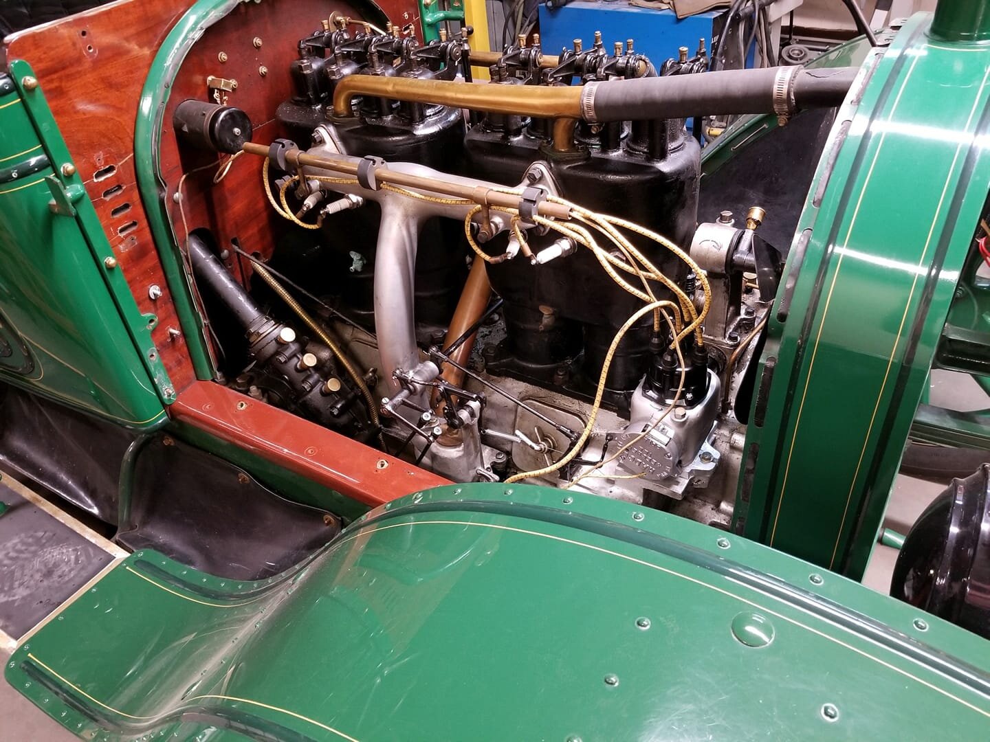 Hentschel Antique Auto Distributors — Dickson Automotive Restoration