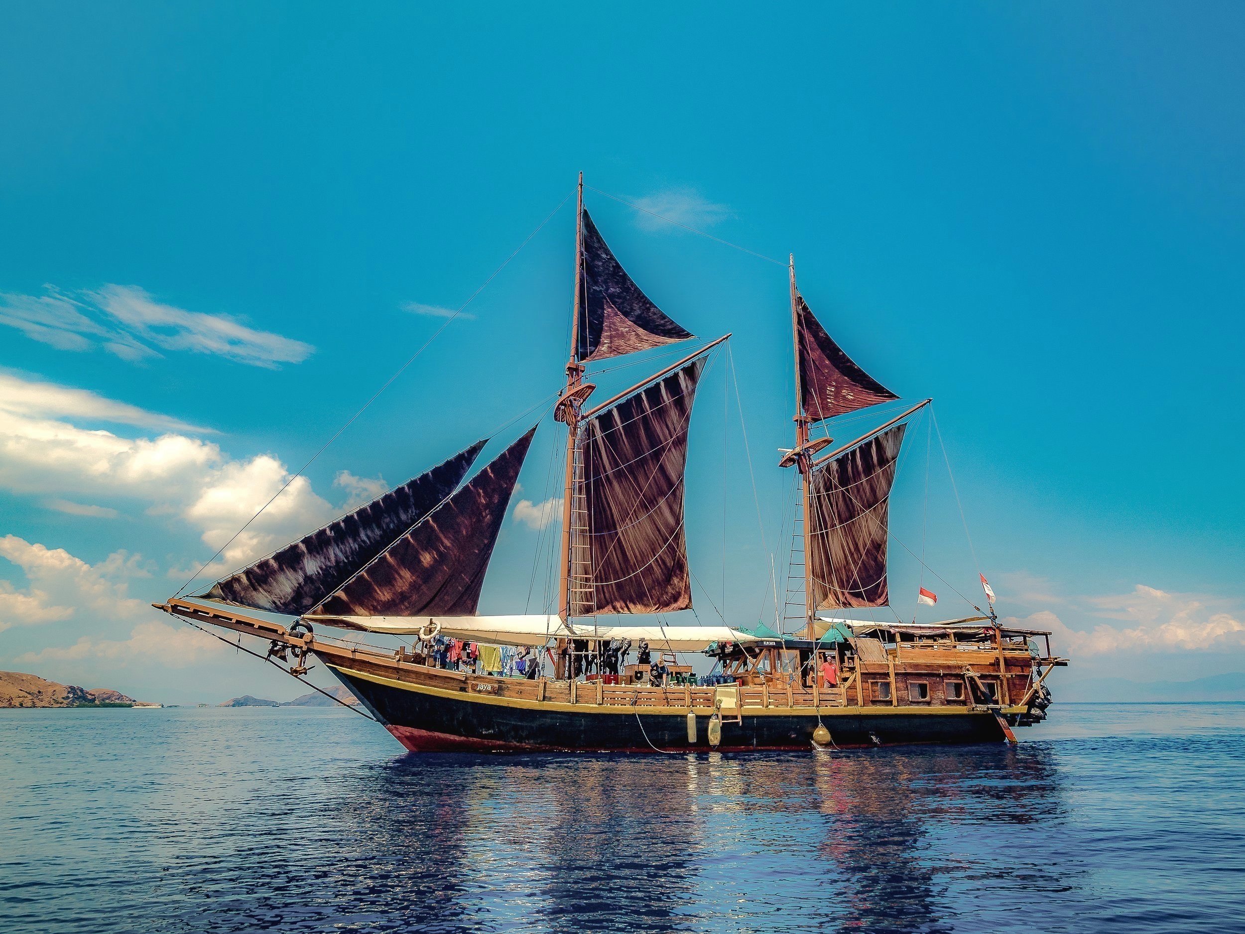 Komodo Liveaboards — Scuba Republic Indonesia