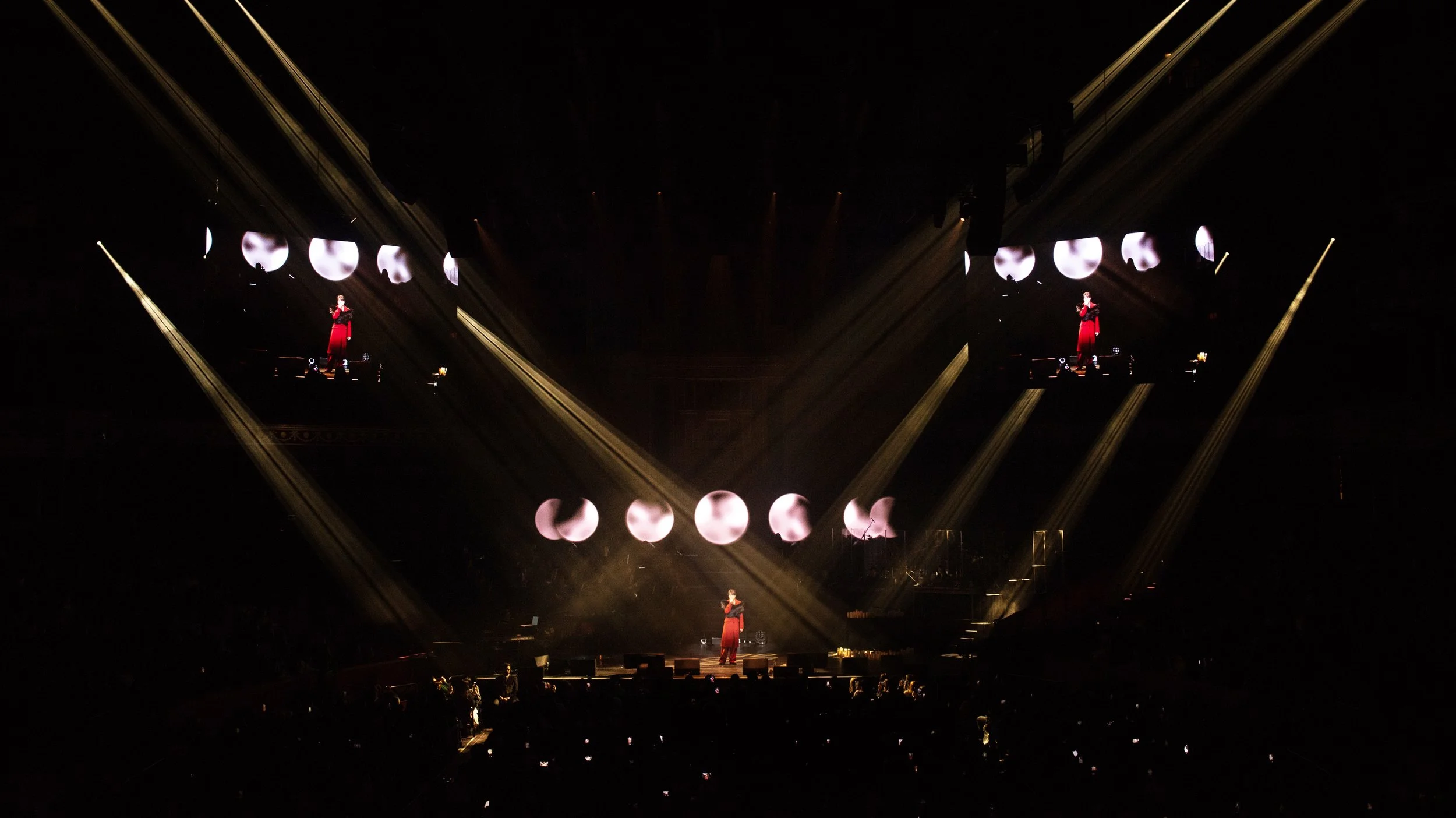SET DESIGN BY RUBY LAW - HINS CHEUNG [ROYAL ALBERT HALL] — RULA
