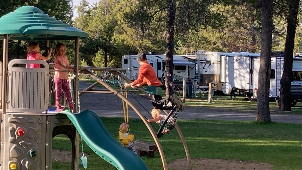 Amenities & Rates — Chalet Family Campground