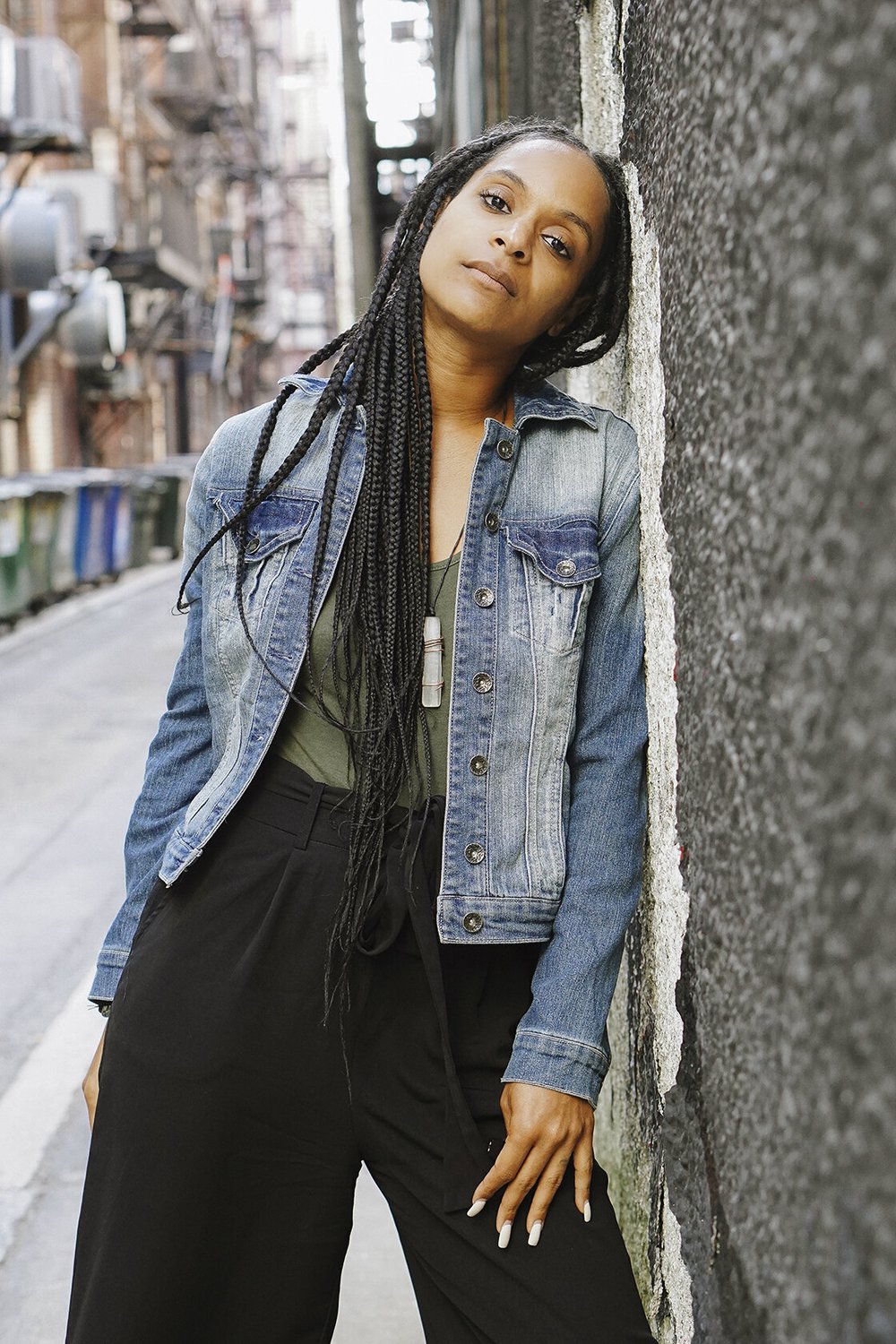 Amanda Shea Challenges the Boundaries of Art and Expression — Qwear Fashion
