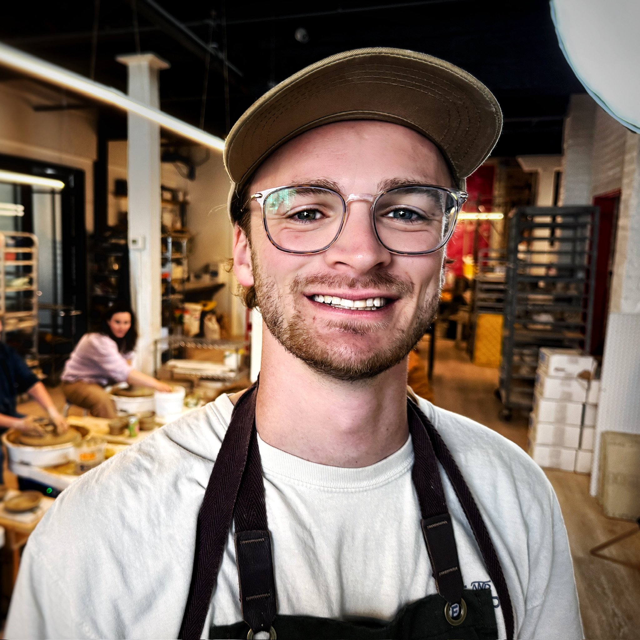 Meet us — DAME ERRANT