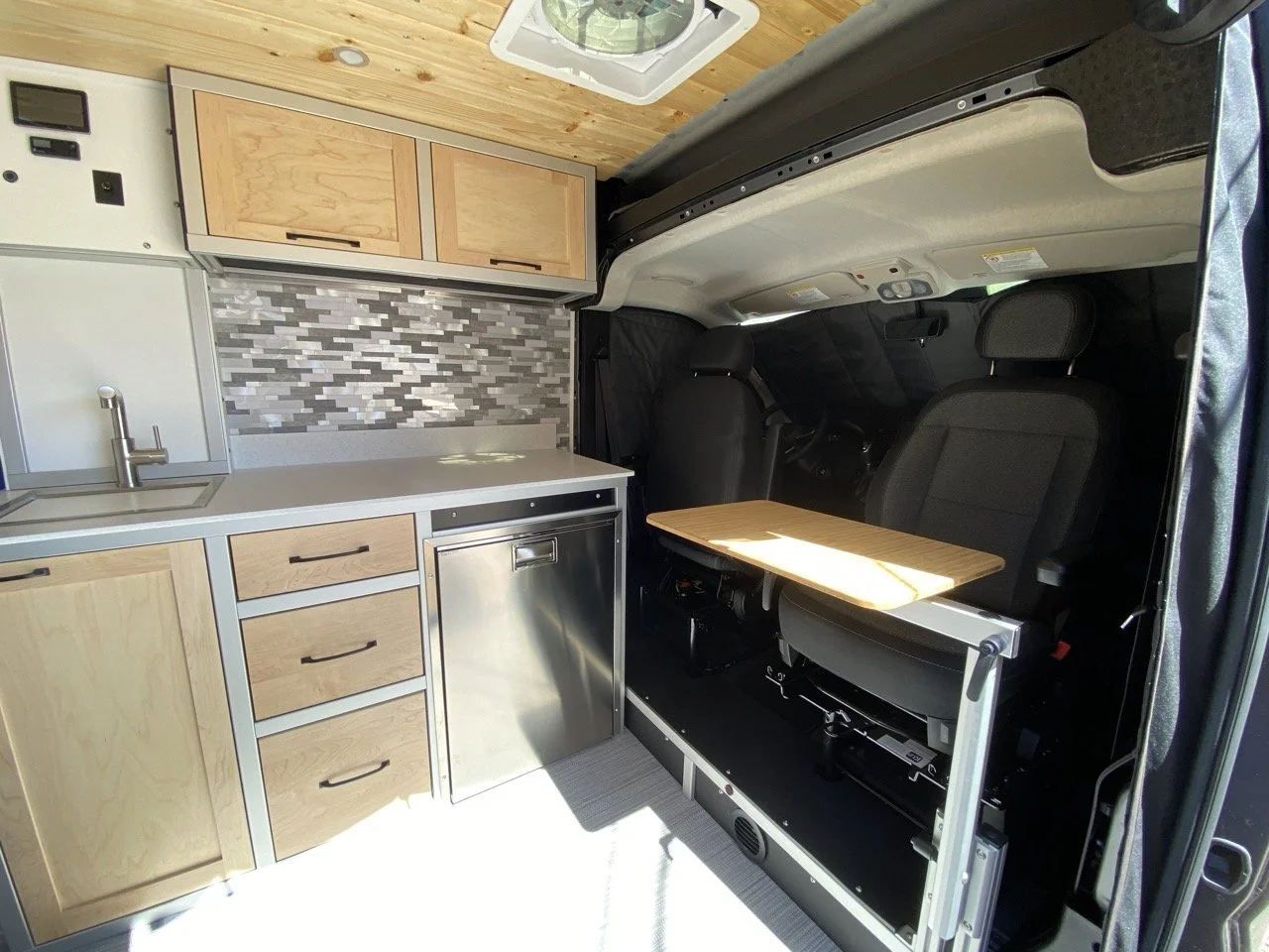 Reverie 159 — Alumivan