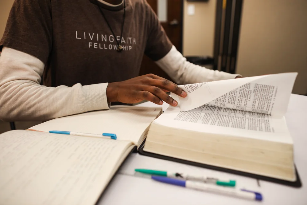 LFBI Course Catalog — Living Faith Bible Institute