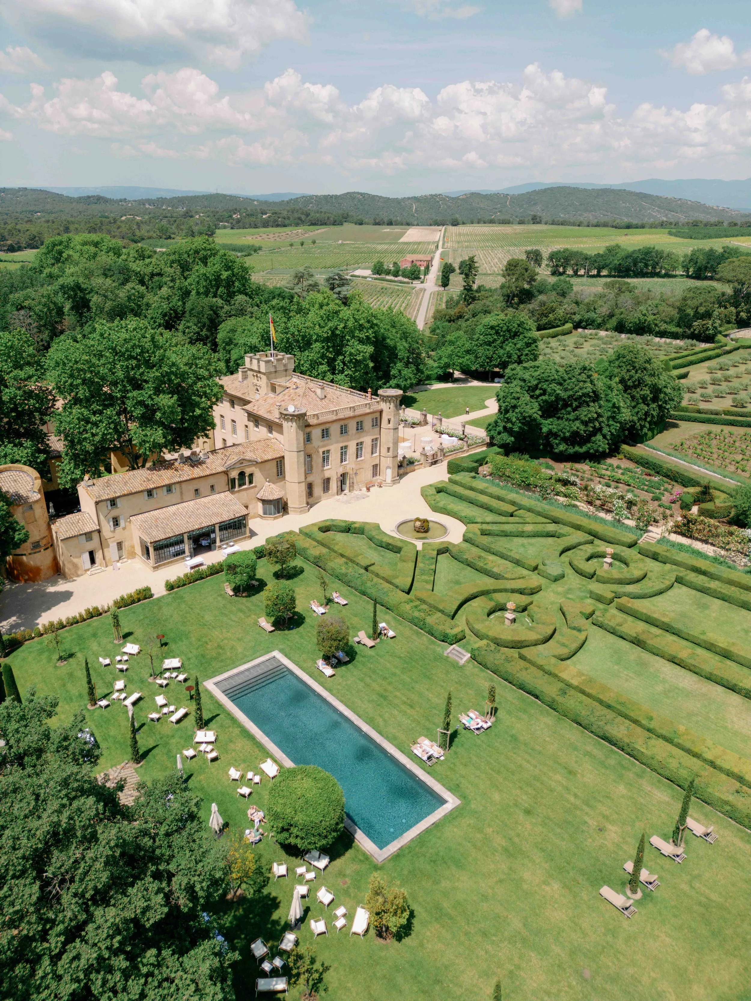 CHELSEA & GREG VILLA BAULIEU — MAYA MARÉCHAL